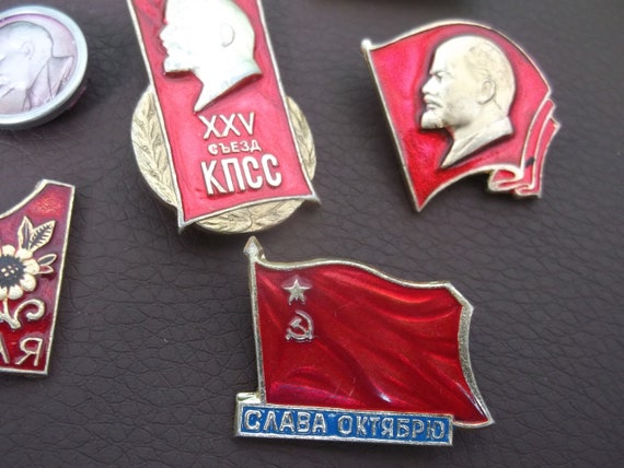 Vintage Soviet Communist Badges. Vintage Enameled Soc… - Gem