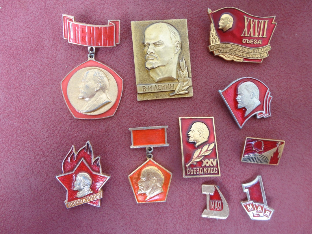 Soviet Red Communist Pins. Soviet Vintage Badge With Lenin Leader of ...