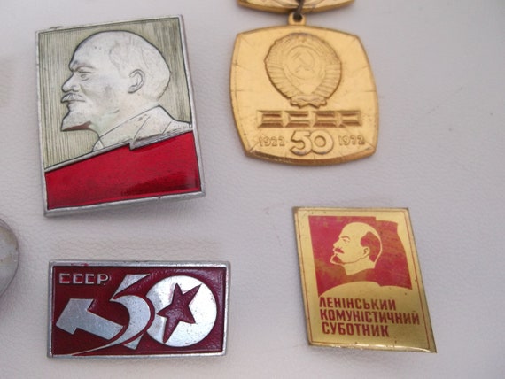 Soviet Vintage Pins. Set of 10 Enameled Badges. Sovie… - Gem