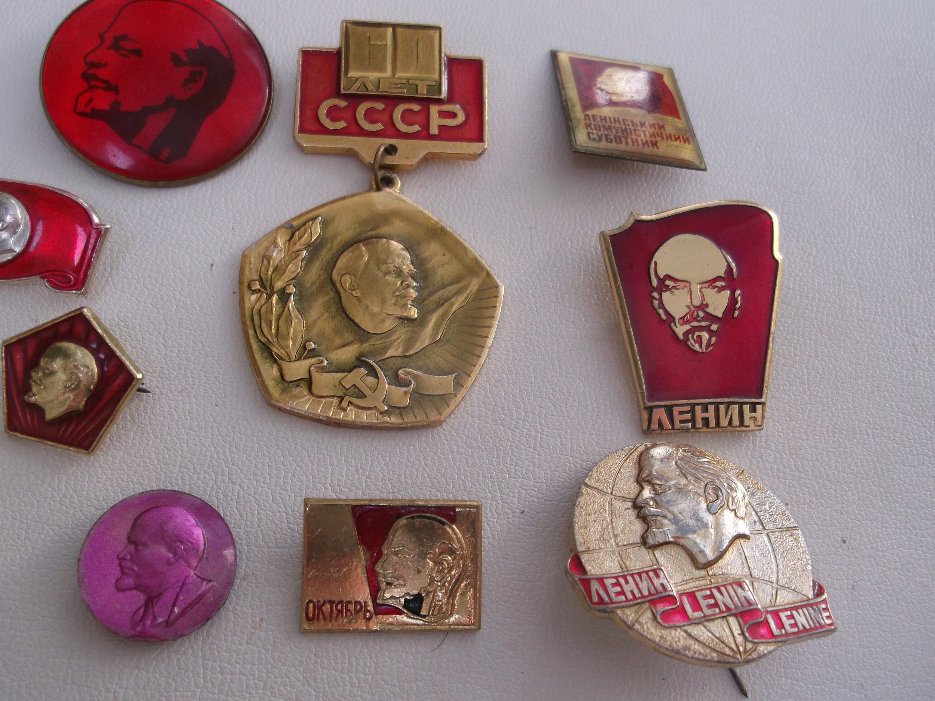 Old Enameled Agitation Pins With Lenin Image Lenin Idol - Etsy