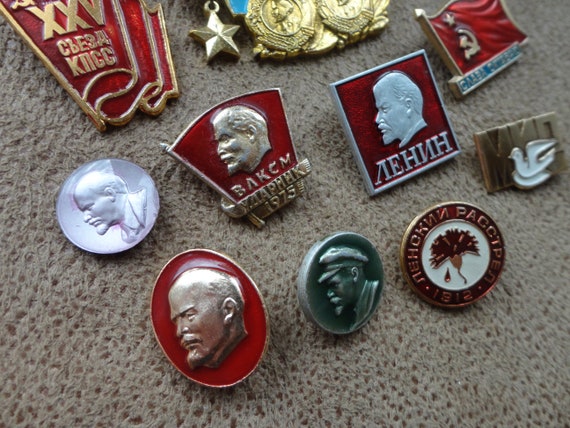 Soviet Red Communist Pins. Soviet Vintage Badge with … - Gem