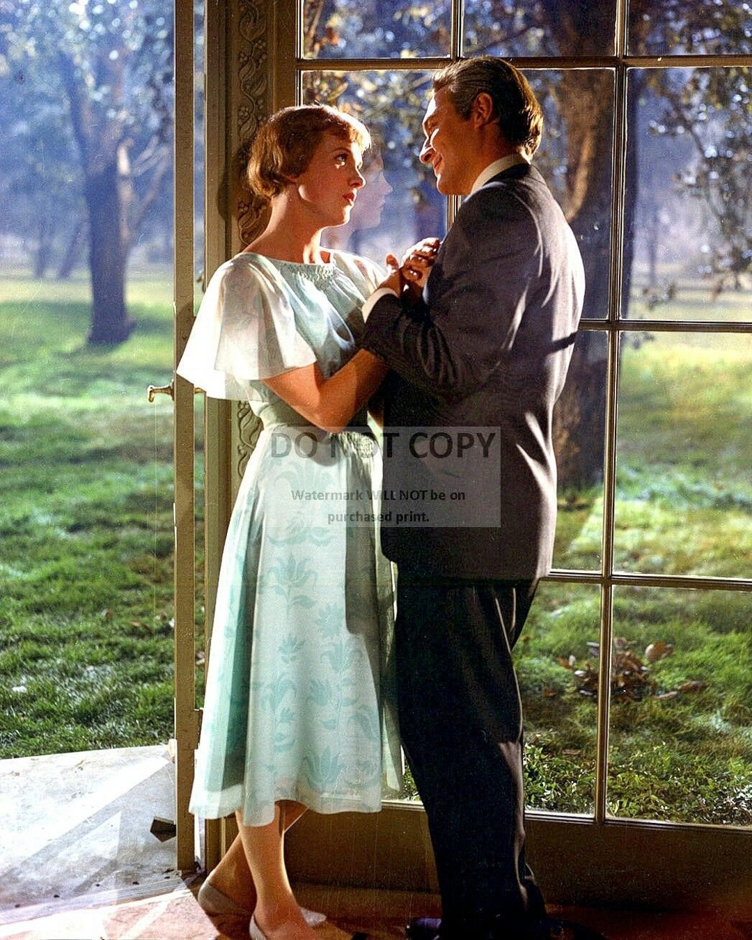 Julie Andrews as maria Von Trapp & Christopher Plummer as captain Von ...