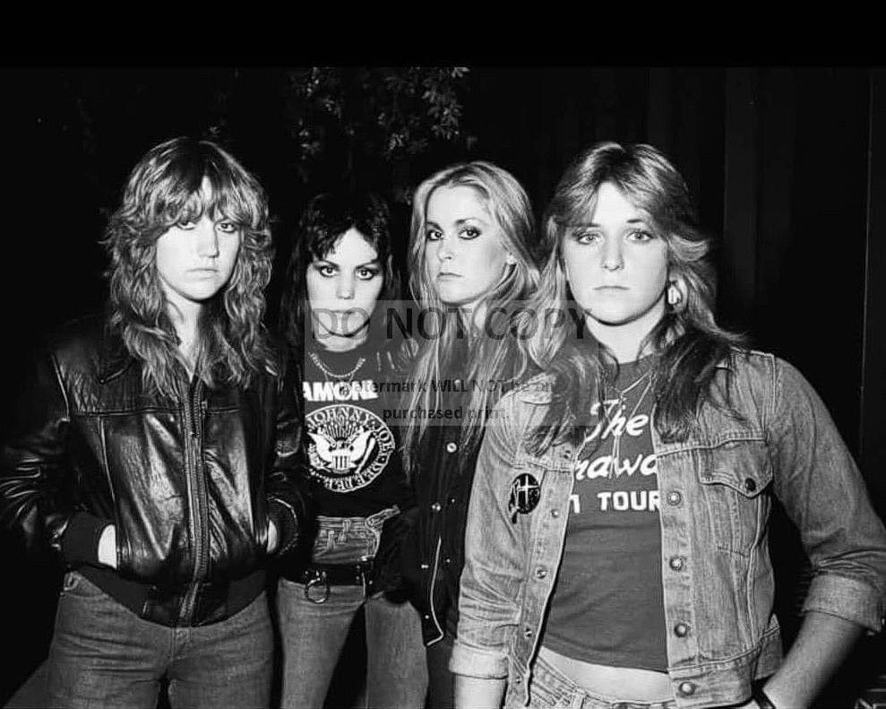 All Female Rock Band the Runaways Joan Jett, Lita Ford, Cherie Currie ...