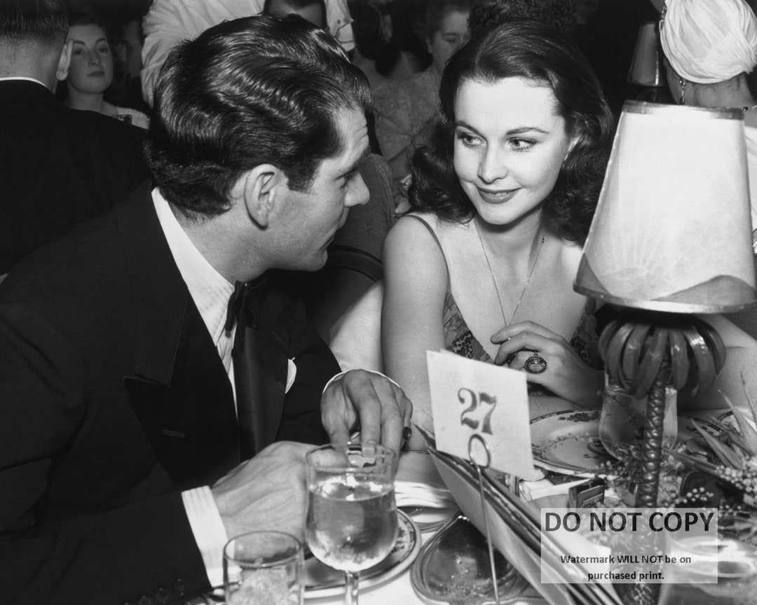 Laurence Olivier & Vivien Leigh 1940 Oscars Photo - Hollywood Glamour ...