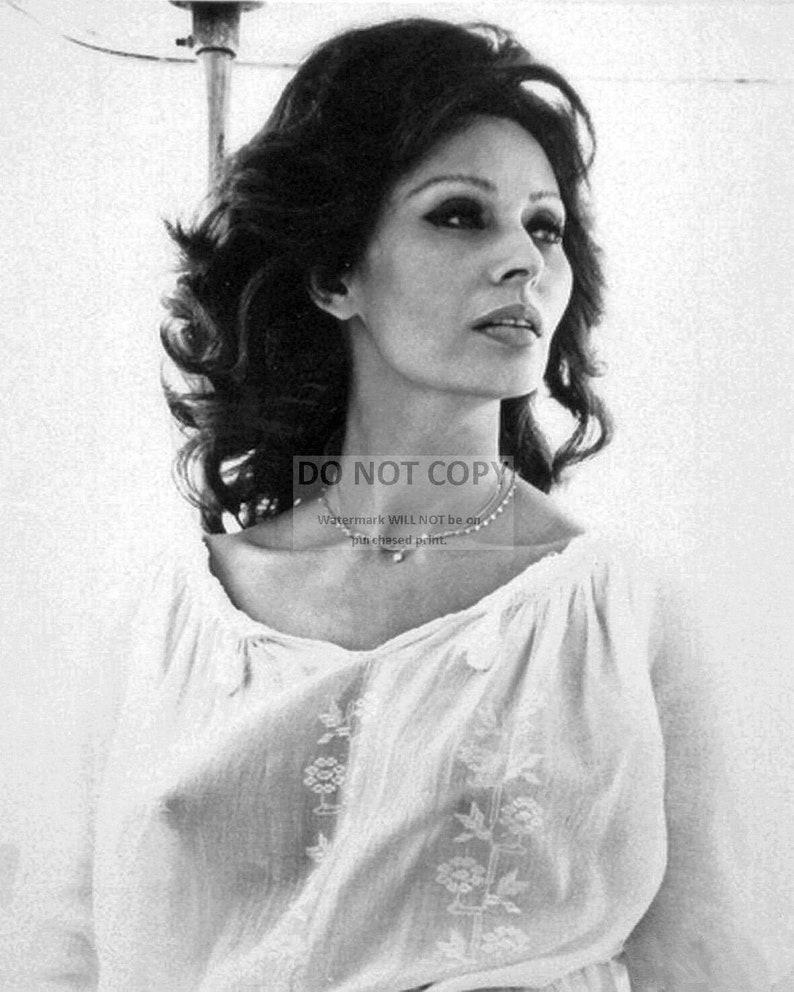 Sophia Loren Legendary Actress Pin up 5X7 or 8X10 Publicity - Etsy ... Sophia Loren Legendary Actress Pin up 5X7 or 8X10 Publicity - Etsy ...