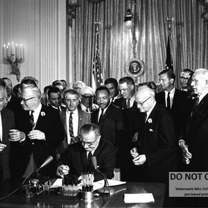 President Lyndon B. Johnson Signs 1964 Civil Rights Act as Dr. Martin ...