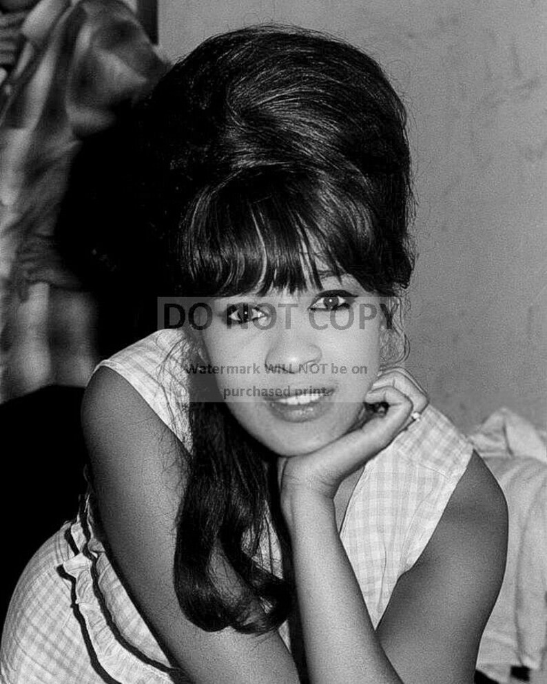 Ronnie Spector Lead Singer for the Ronettes 5X7 or 8X10 - Etsy