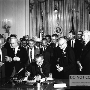 President Lyndon B. Johnson Signs 1964 Civil Rights Act as Dr. Martin ...