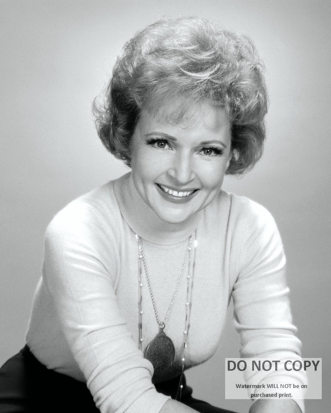 Betty White Actress and Comedian - 5X7, 8X10 or 11X14 Publicity Photo ...