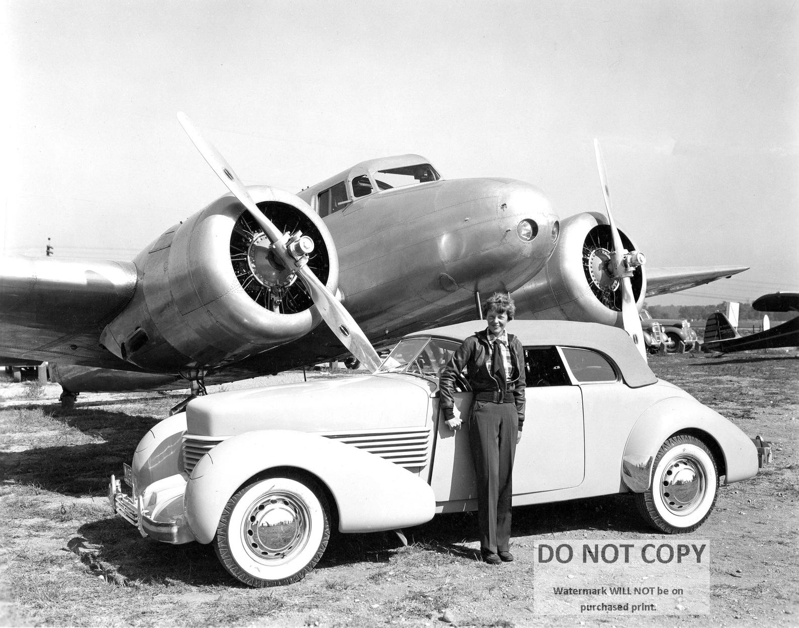 Amelia Earhart Photo: Cord Car & Lockheed Electra Airplane - Etsy