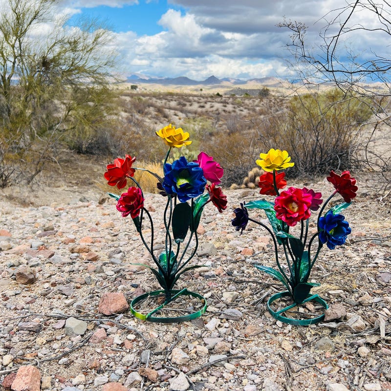 Metal Garden Flowers - Etsy