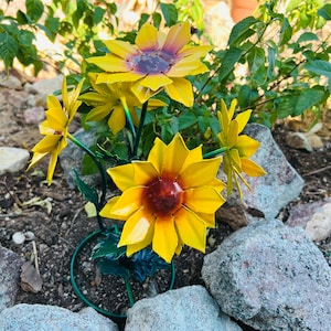 Handcrafted MINI Metal Sunflower Bouquet: Rustic Hand Painted Yard Art ...