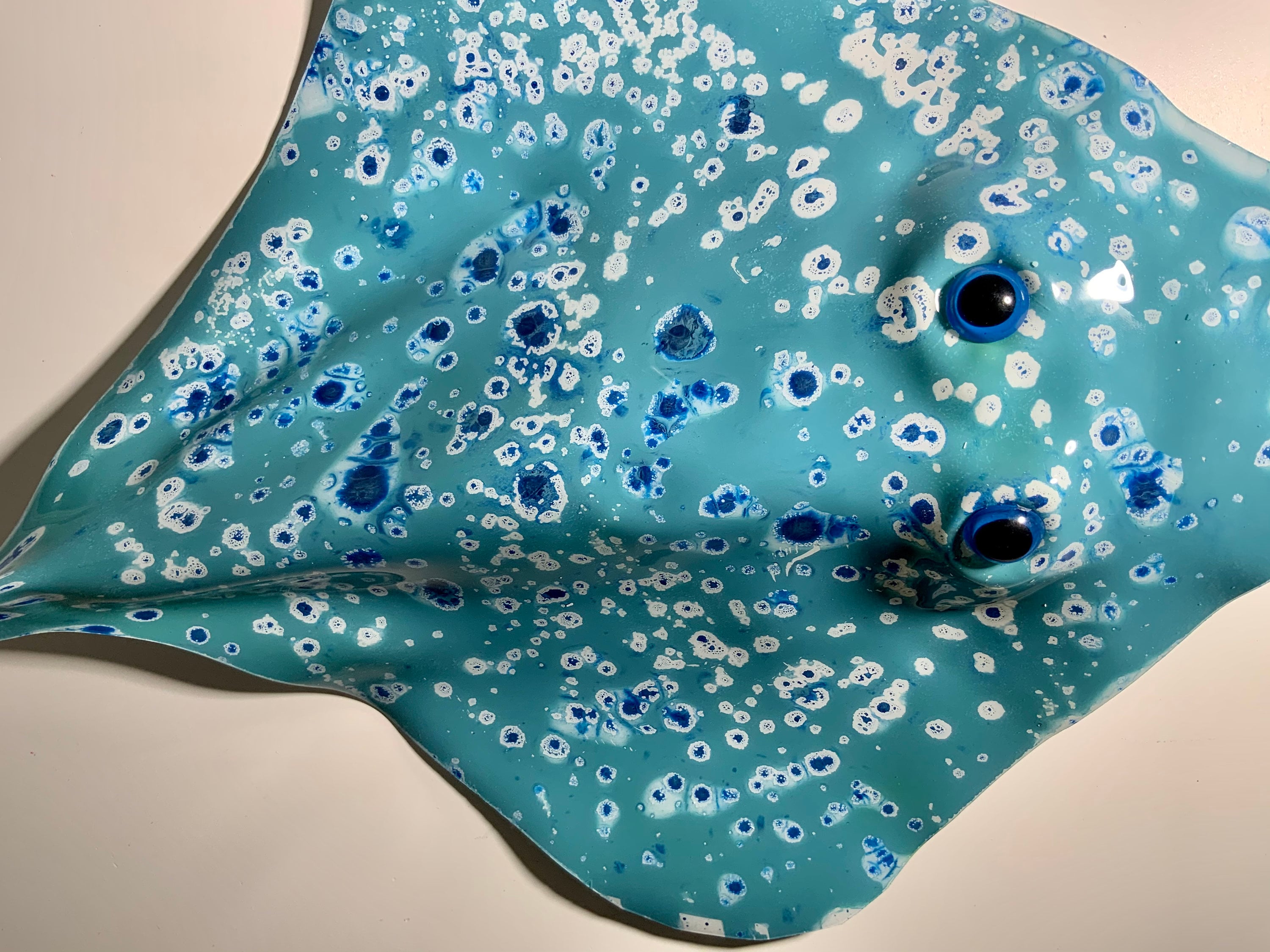 Sea life Stingray wall hanging sea foam blue/navy/white 17” handmae ...