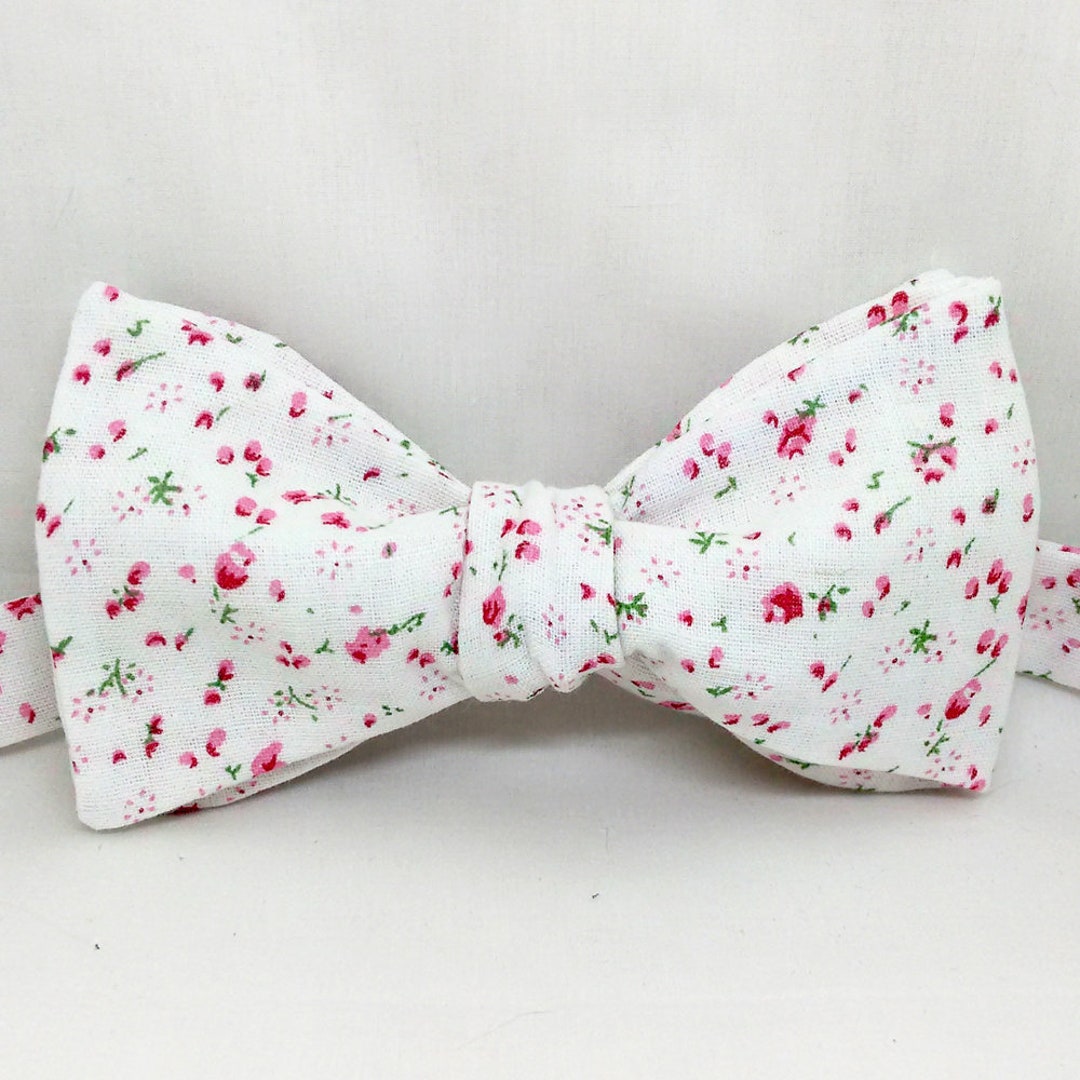 Blush Floral Bow Tie/ Flowers Bowtie/ Mens Bow Tie/ Bow Tie/ Groomsmen ...