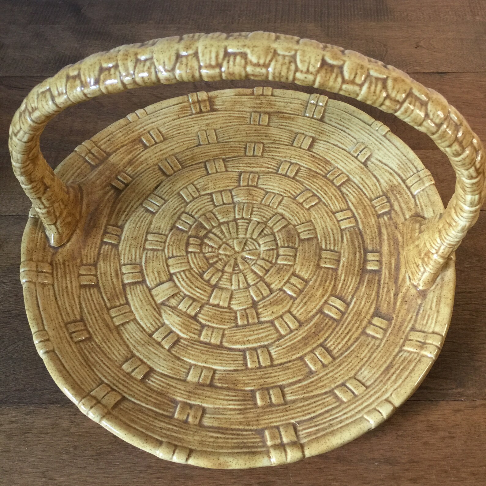 1970s/ Vintage Atlantic Mold Ceramic Basket/ Home Decor | Etsy