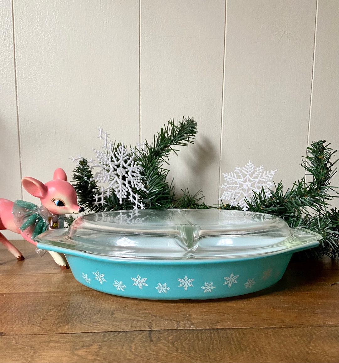 Turquoise Snowflakes Pyrex/oval /pyrex/ 1 1/2 Quarts/ Divided Dish With ...