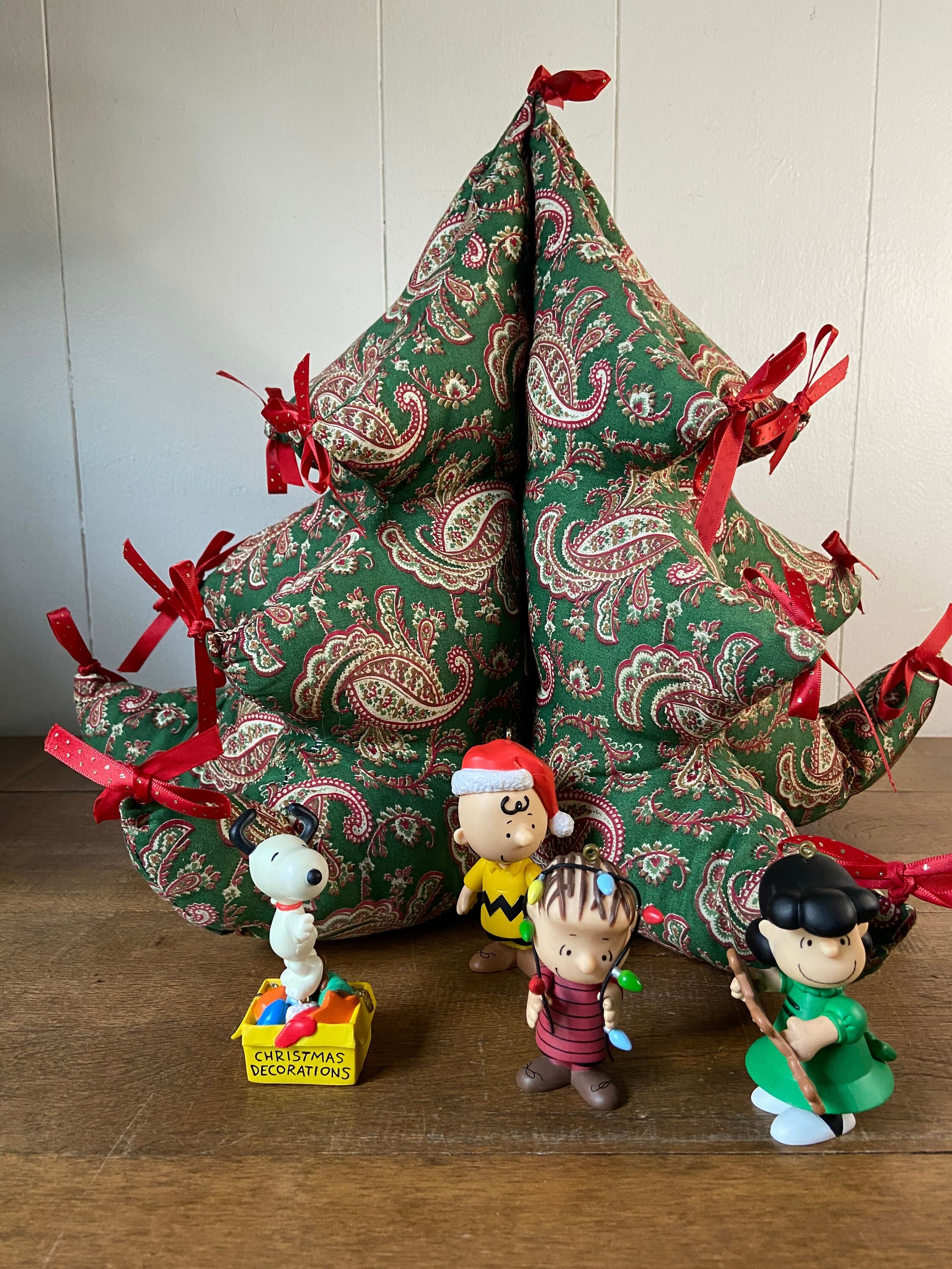 1960-1970s/ Vintage Stuffed Handmade Tree/ 3D Plush Tabletop/ | Etsy