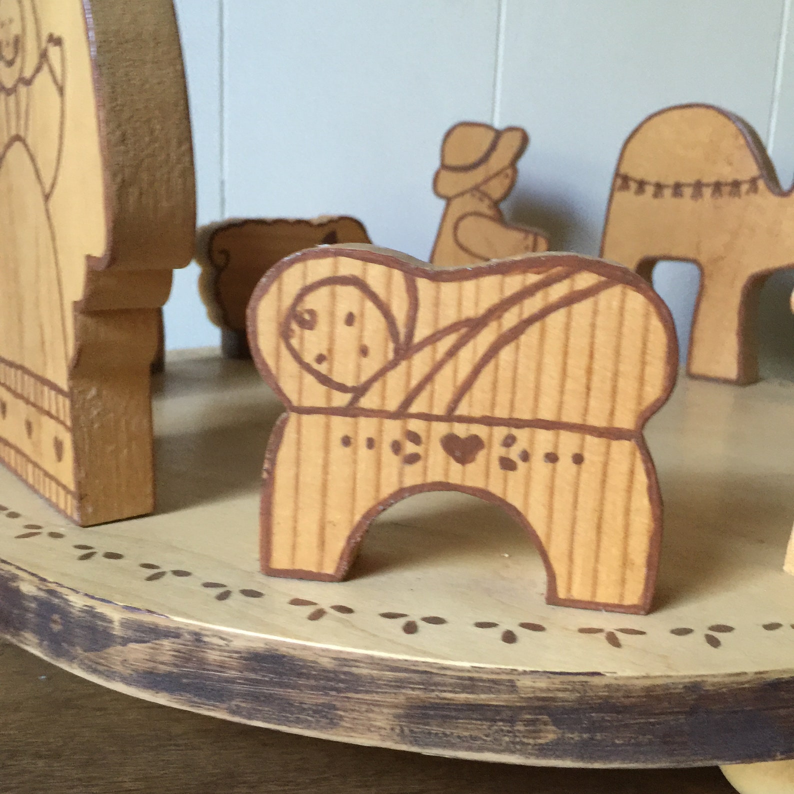 Vintage Nativity Set Wooden Circular Nativity Scene - Etsy