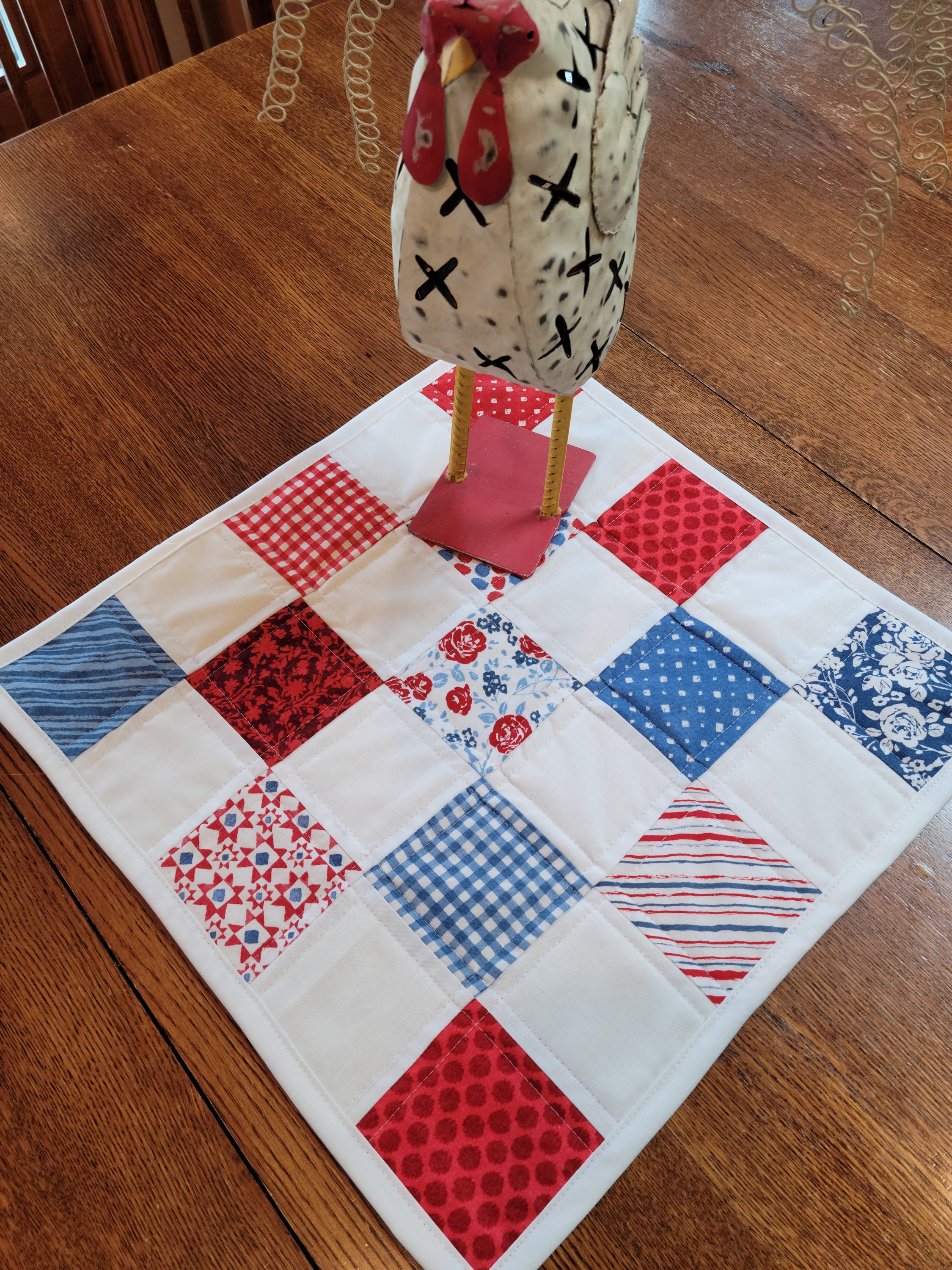 Red White and Blooms Quilted Patriotic Table Topper - Etsy