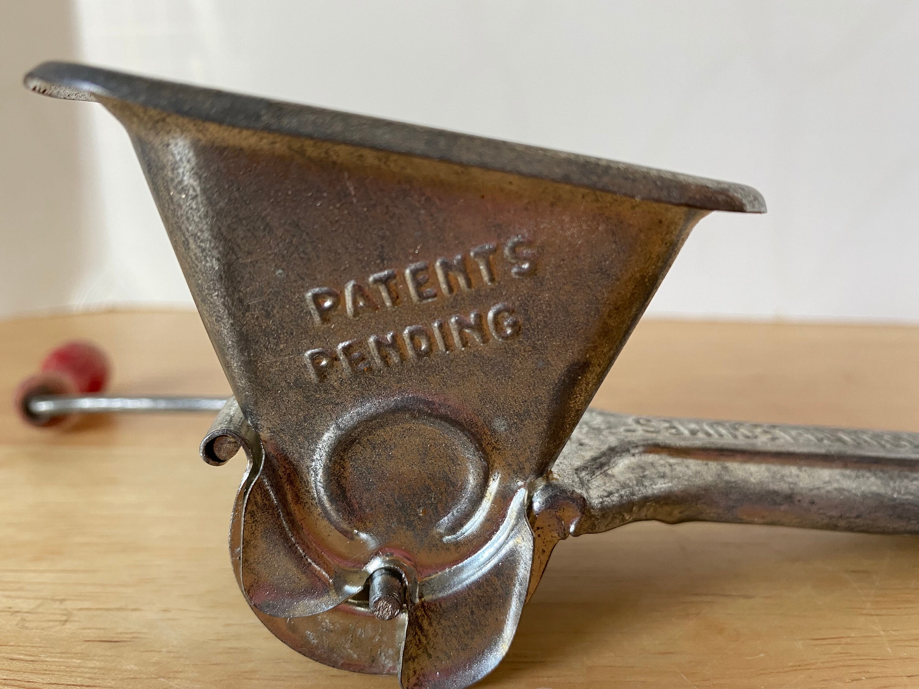 Vintage 1940's Mouli Pasrsmint grater