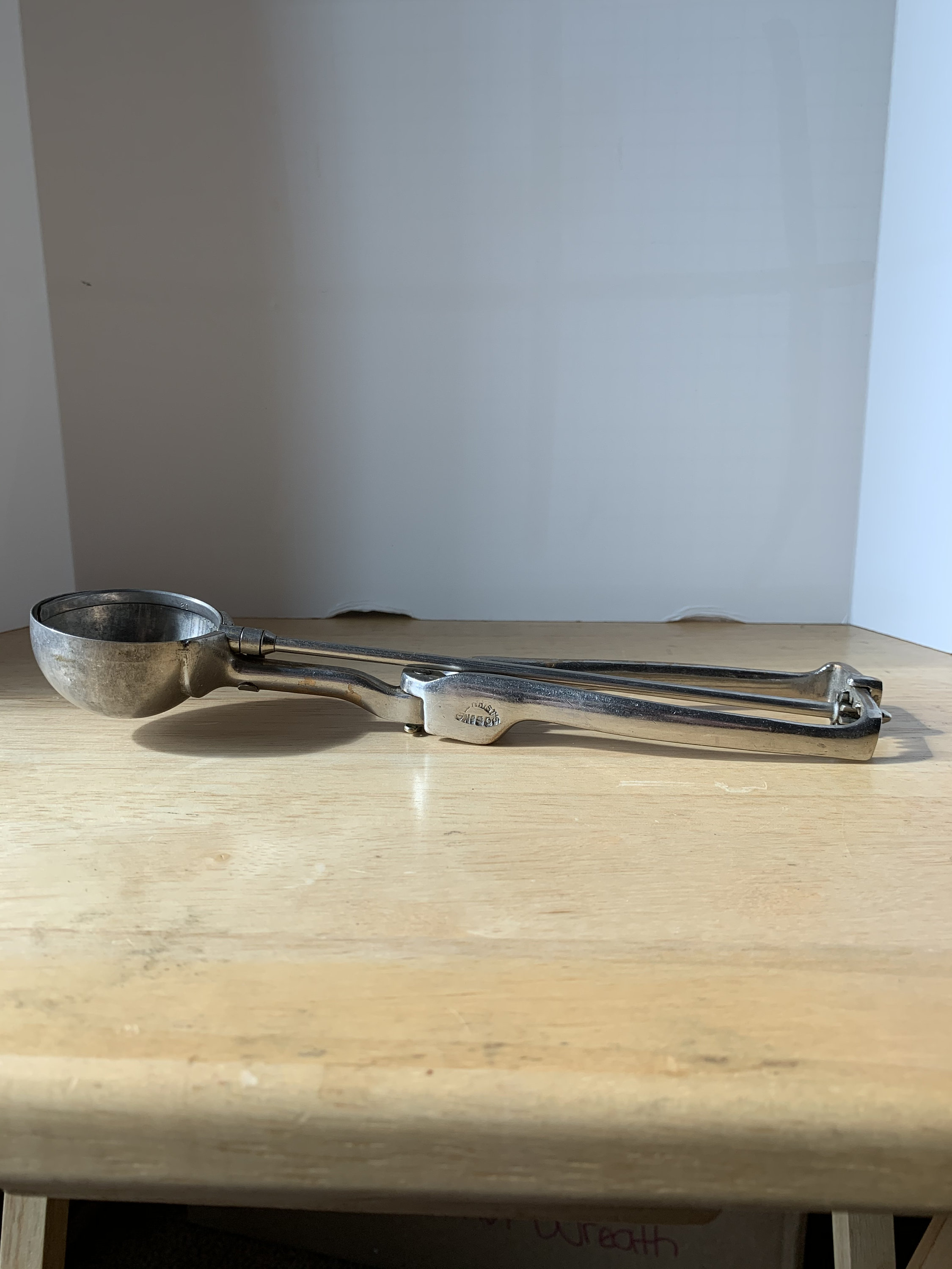 Vintage Nesco ice cream scoop