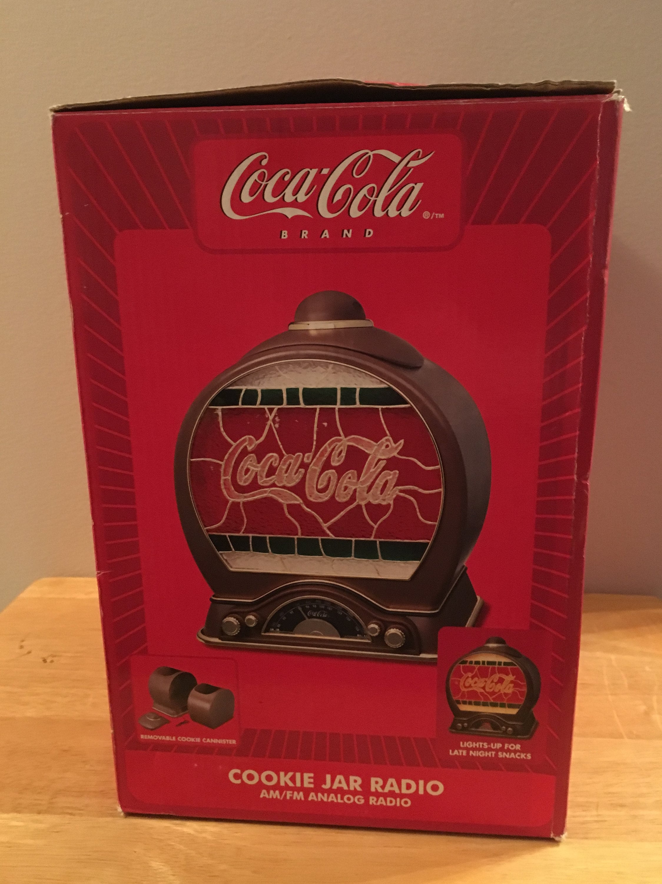 Coca-Cola radio and cookie jar (NOS)