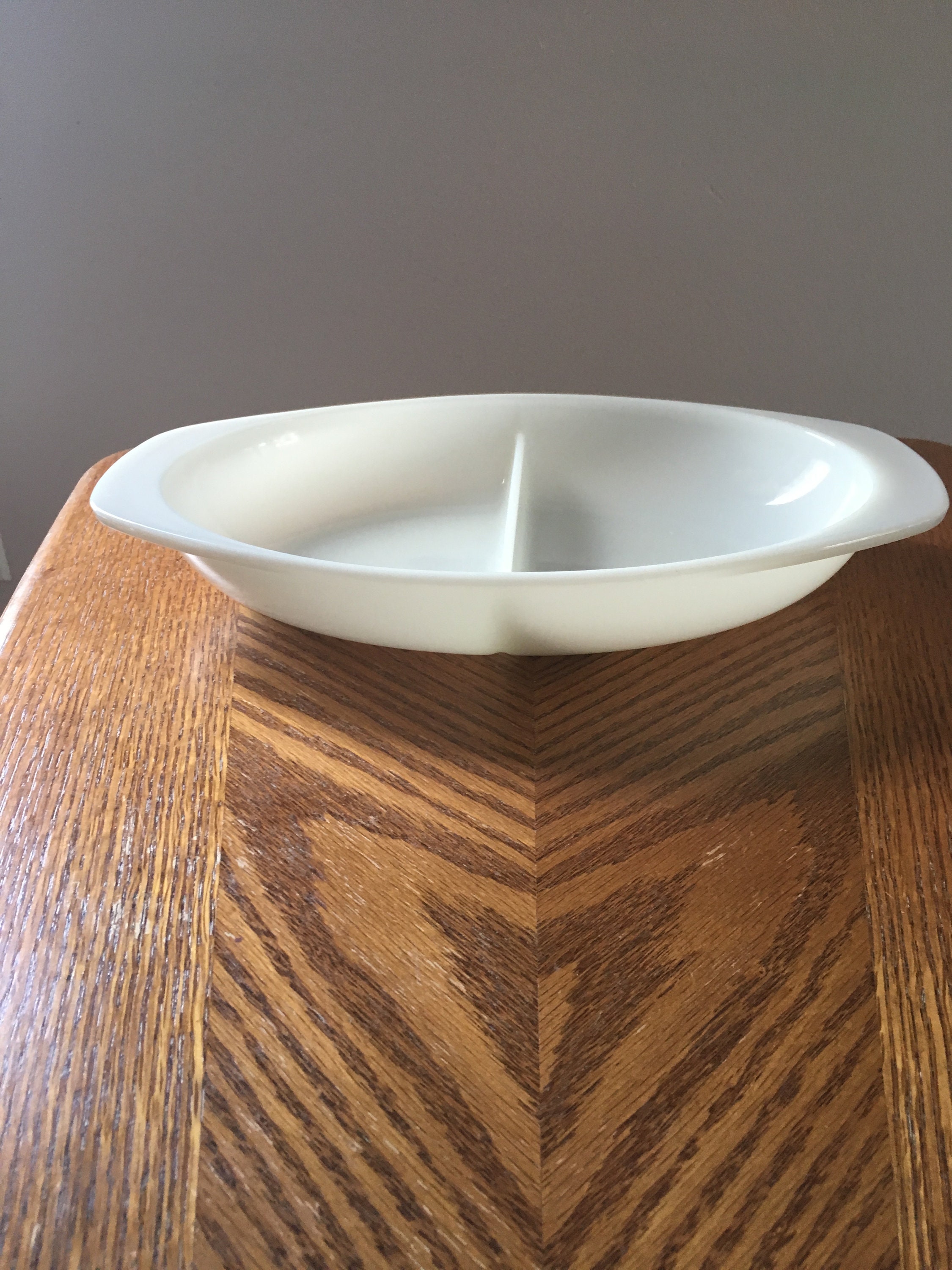 Vintage Pyrex White split baking dish 1083 1.5 quart