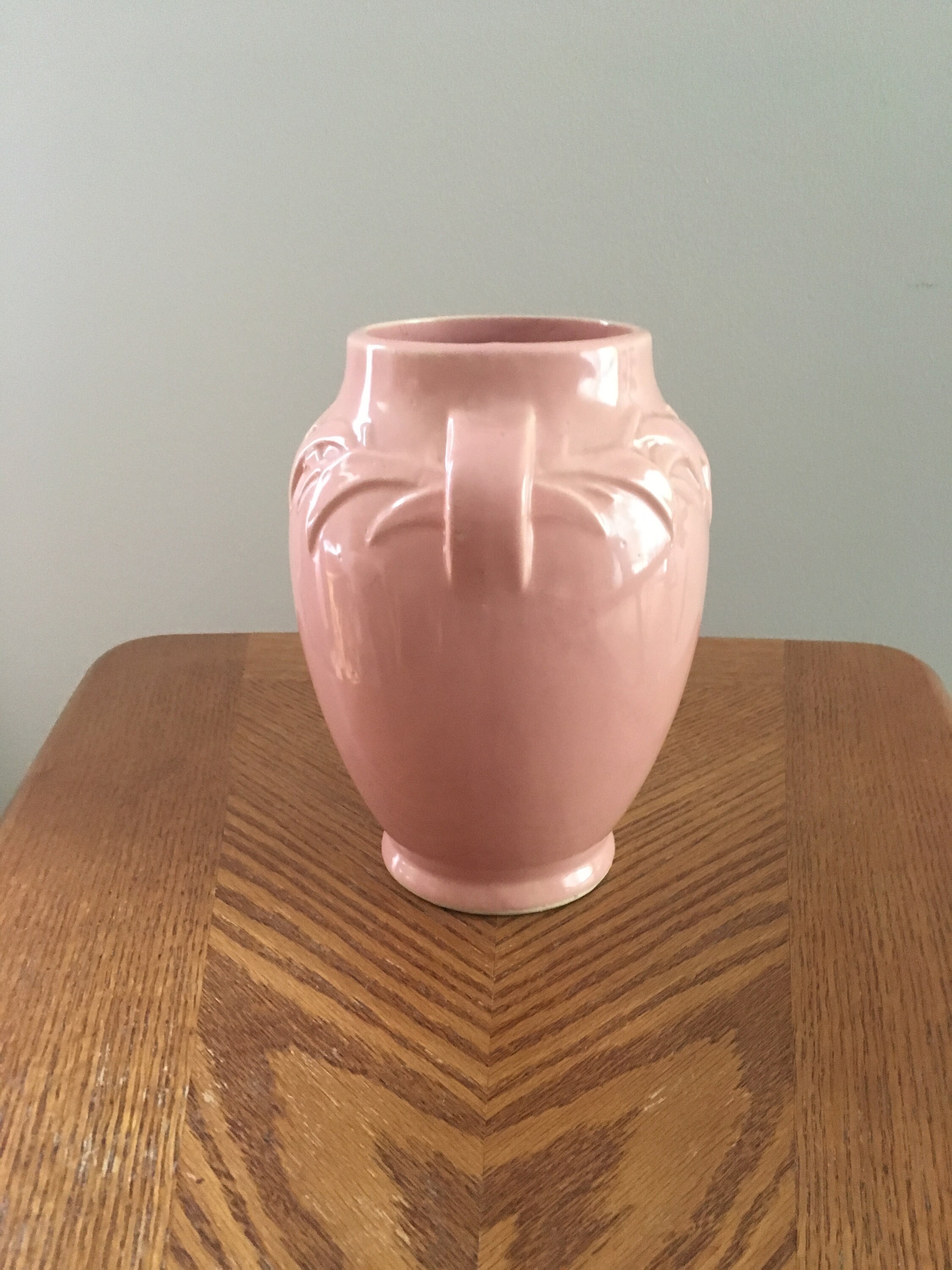 Vintage 8 1/8 Pink McCoy pottery vase/urn