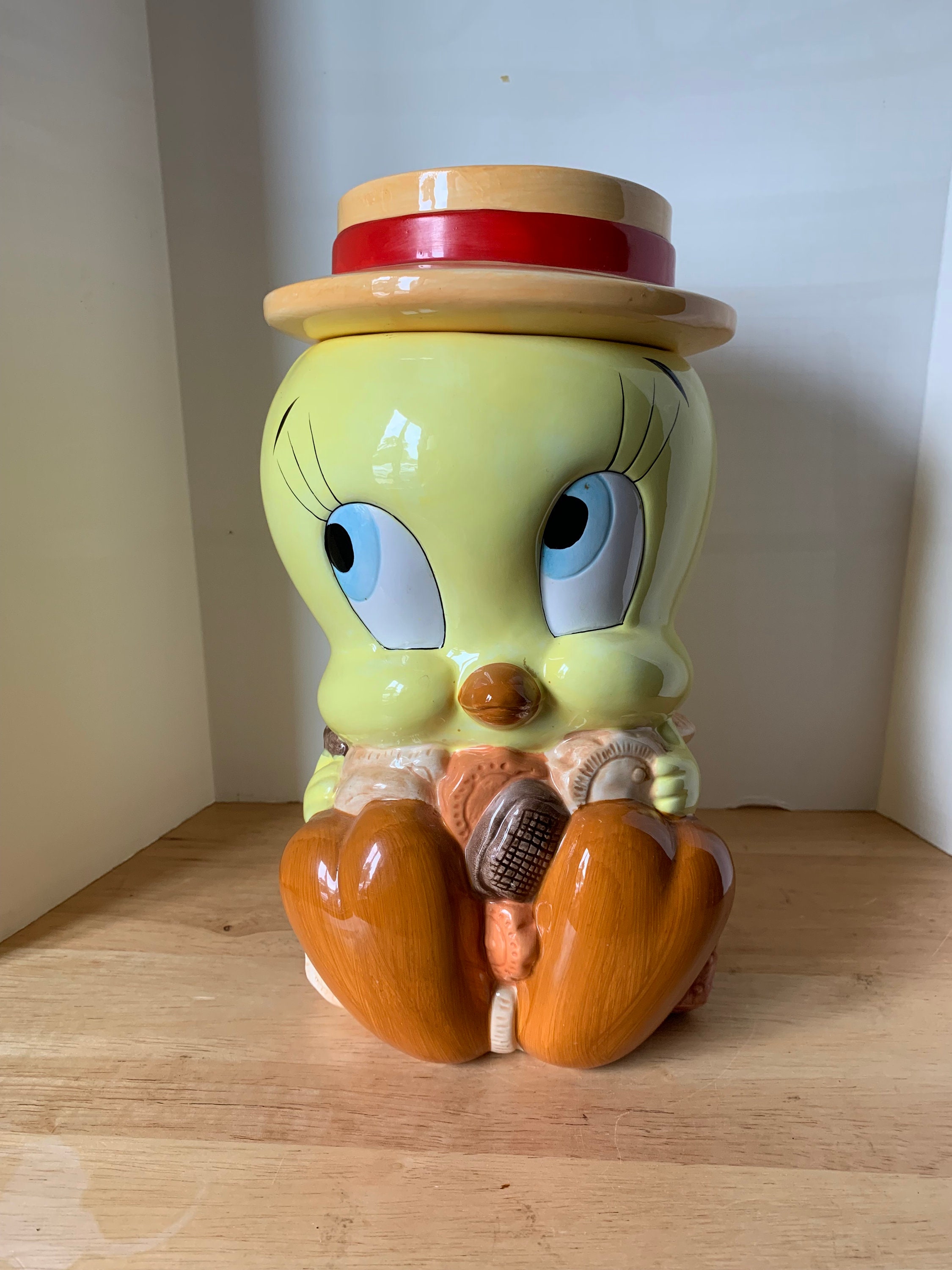 Vintage 1993 Tweety Bird cookie jar