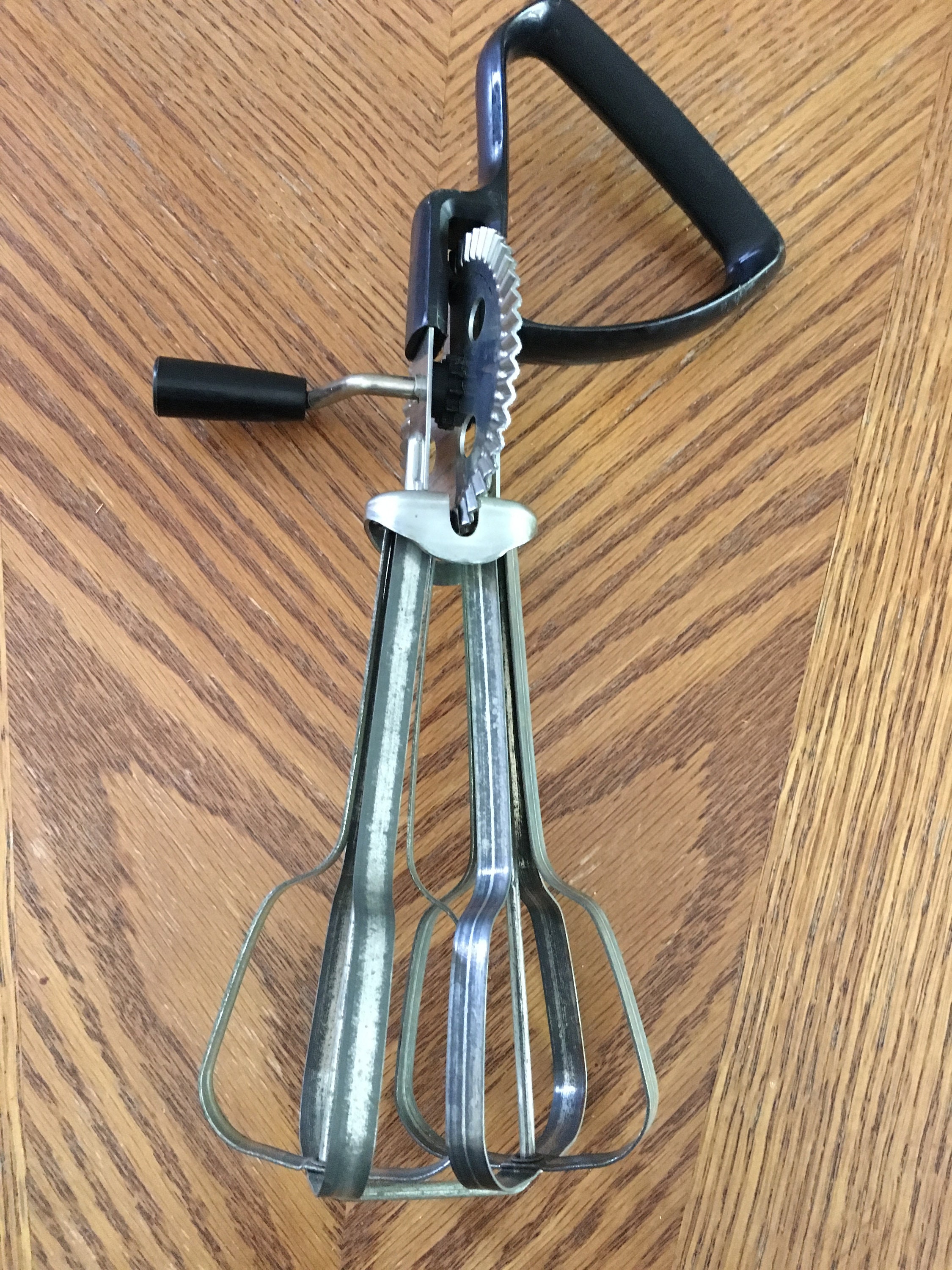 Vintage Ecko hand mixer or egg beater