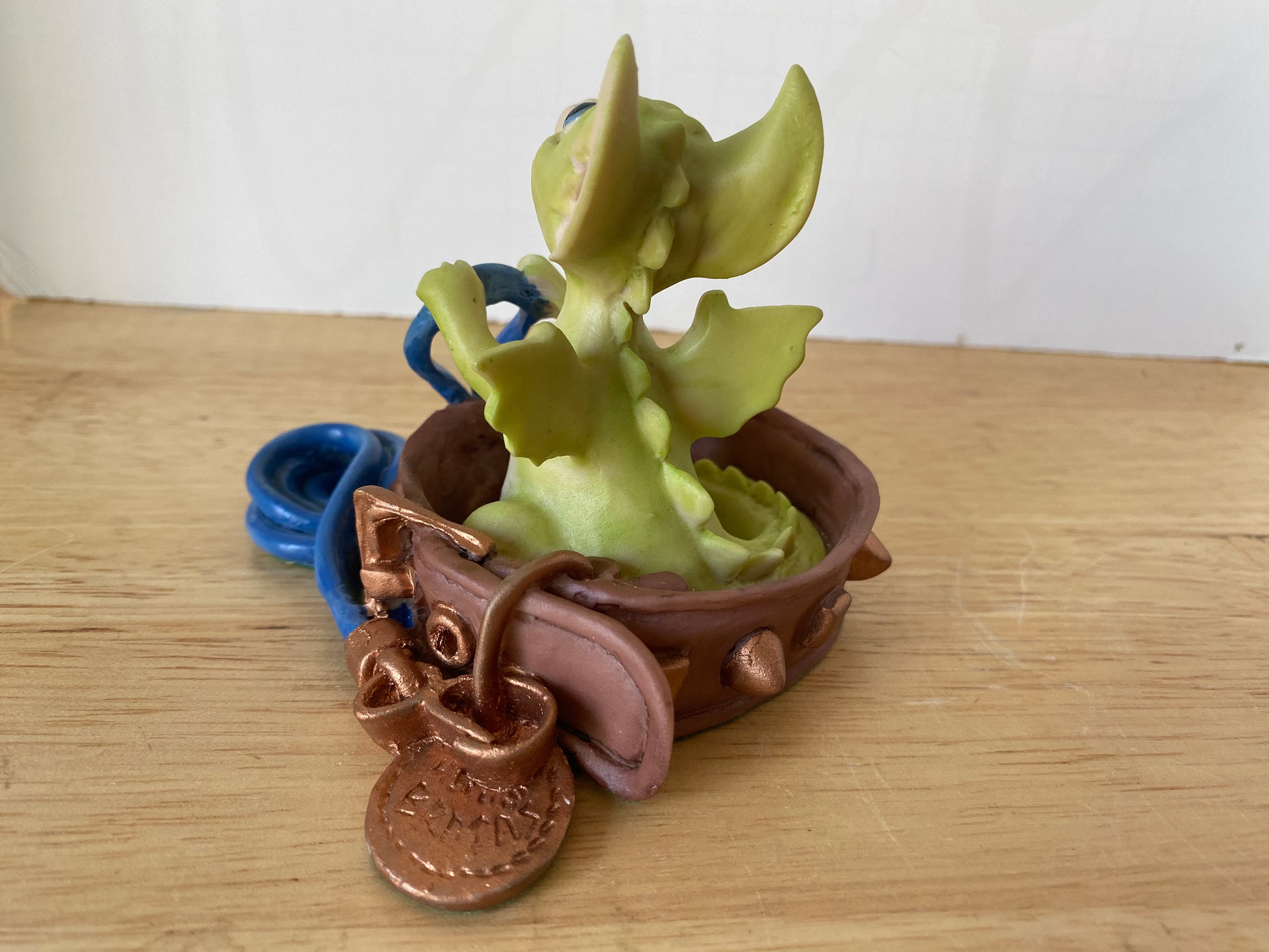 Walkies - Real Musgrave Whimsical World of Pocket Dragon Figurine with ...