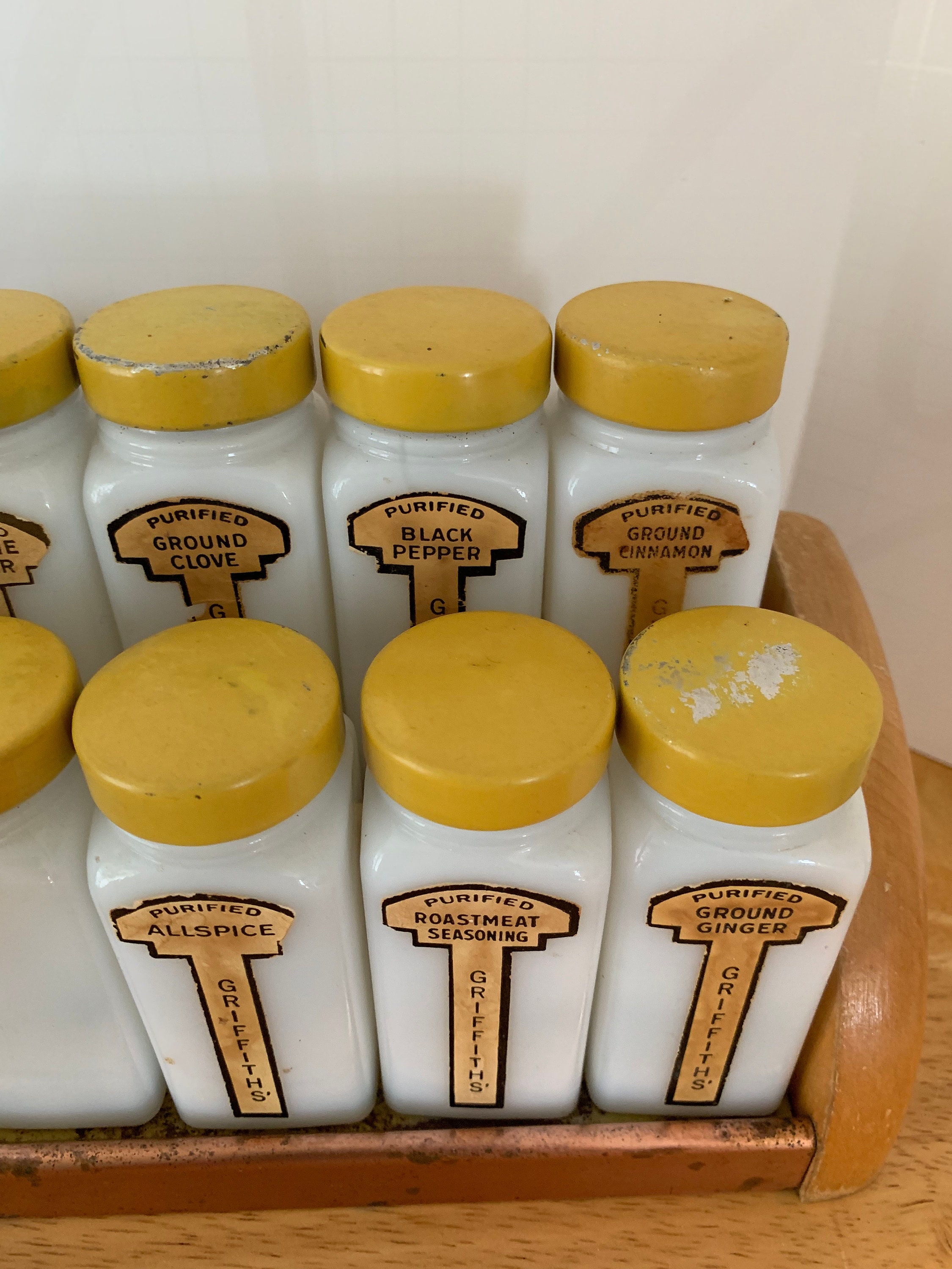 Vintage 1950's complete 17 piece Griffith spice rack