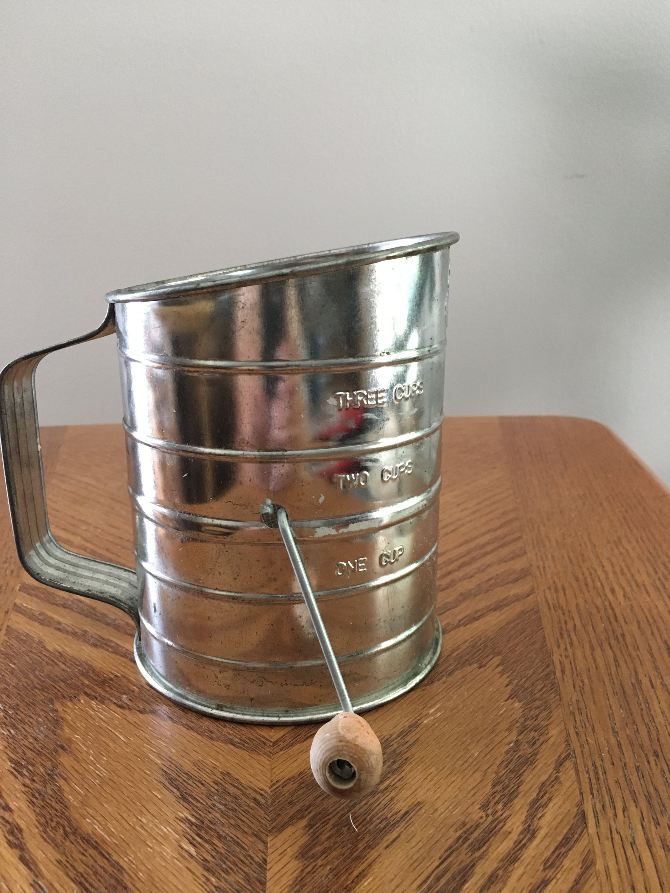 Vintage Good Cook 3 cup flour sifter