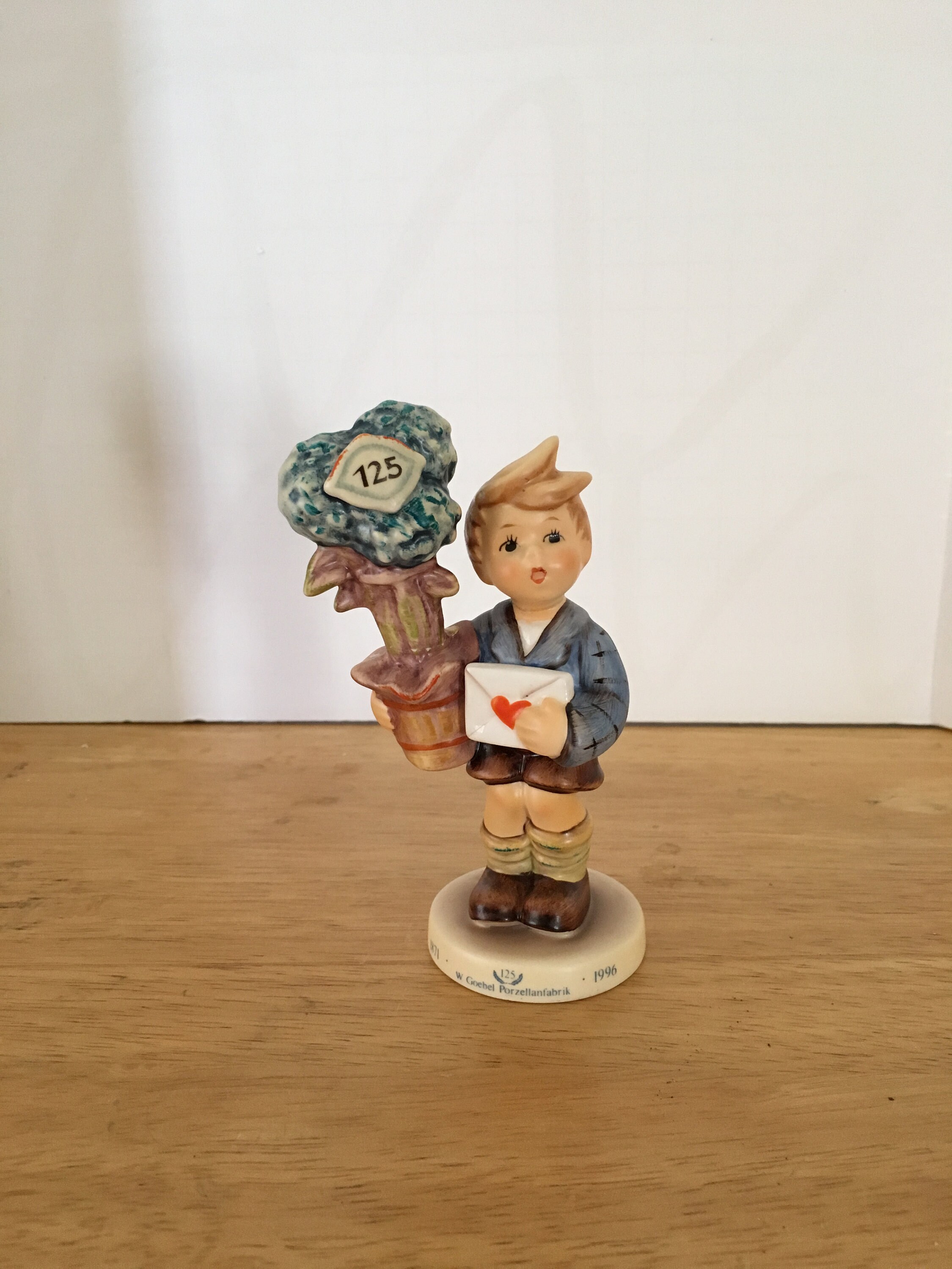 Vintage Hummel 4 1/2 tall special edition Good News #539 TMK 7 with ...