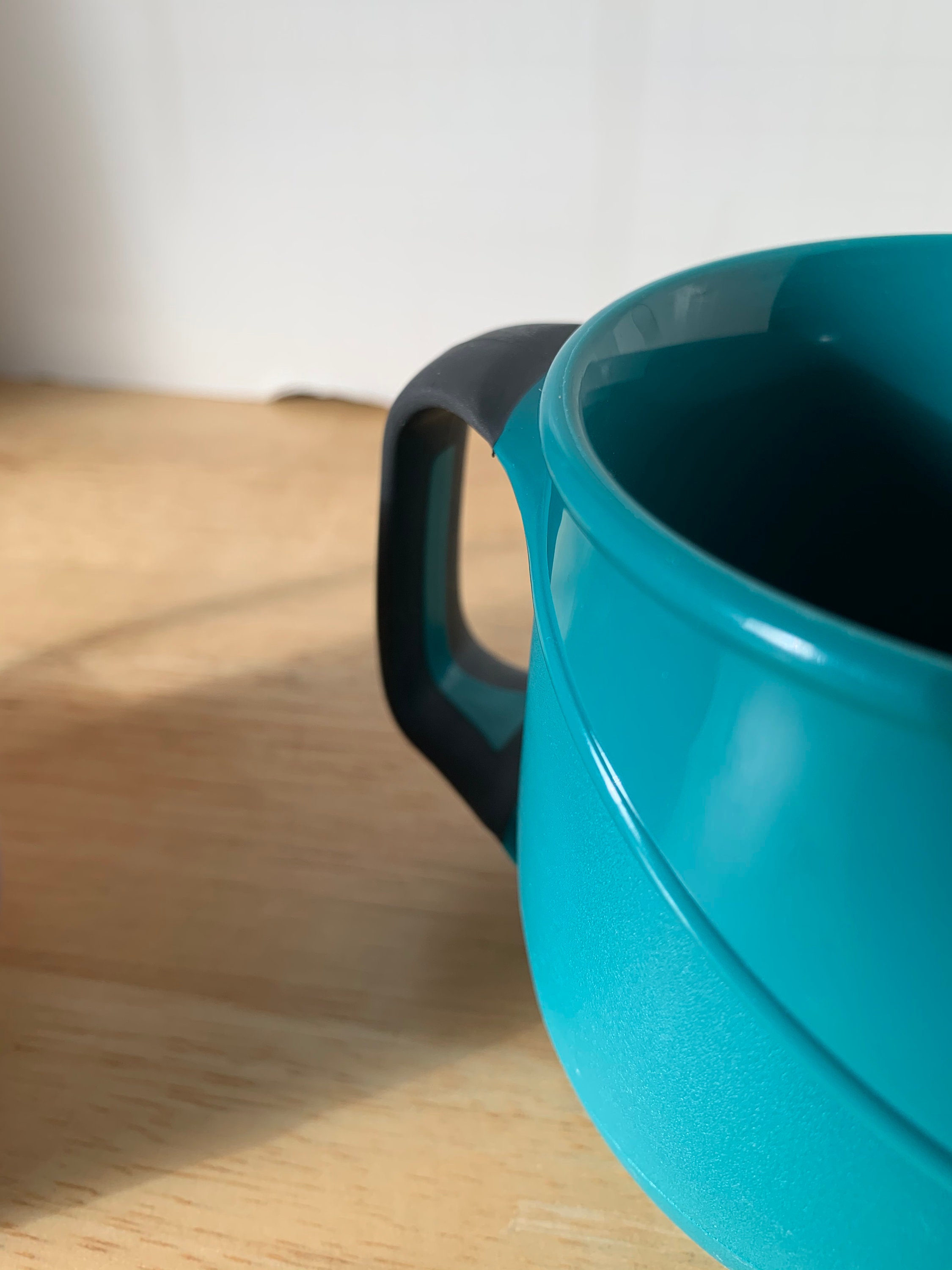 2 vintage Aladdin Temp Rite plastic coffee cups from Allure