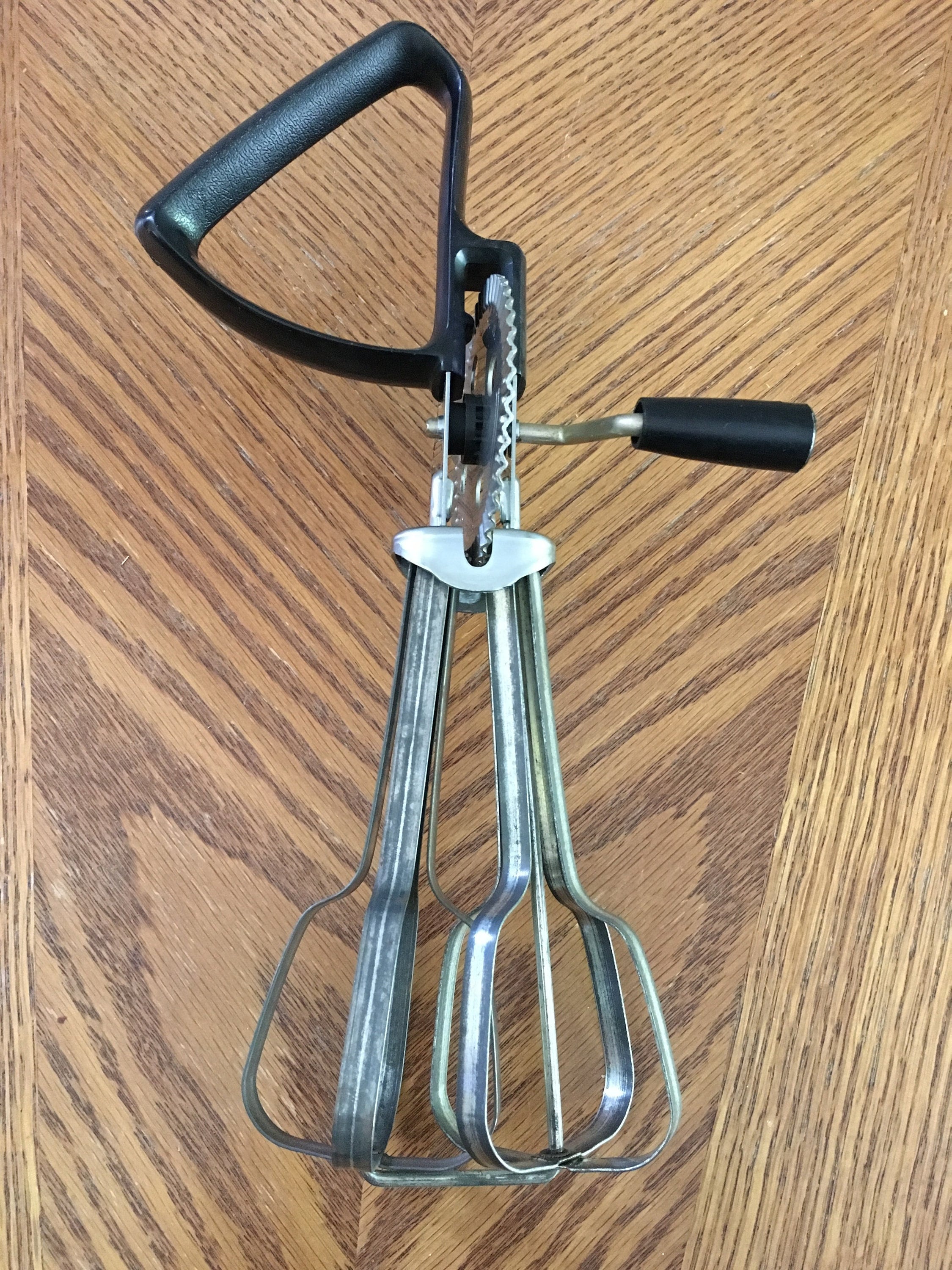 Vintage Ecko hand mixer or egg beater