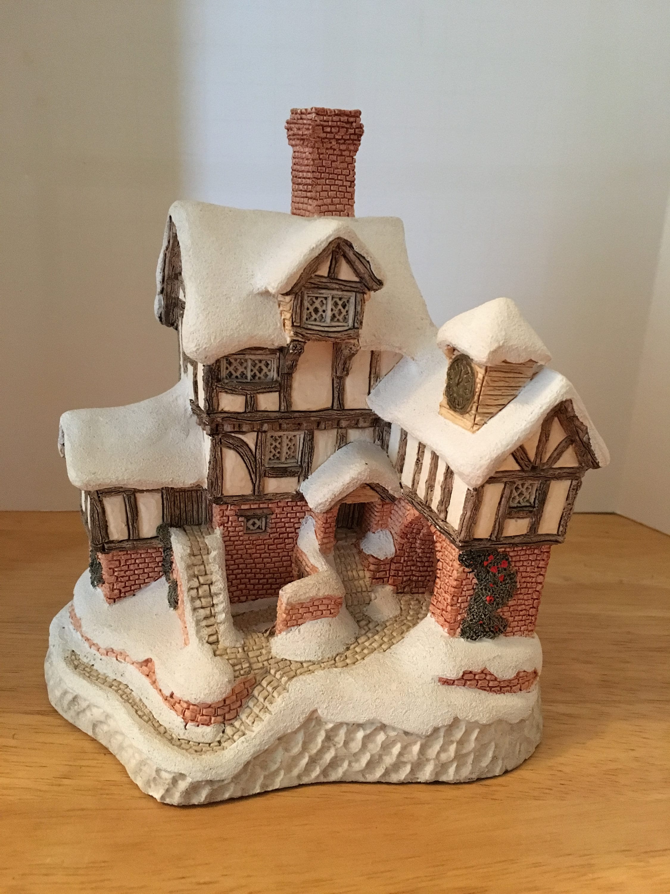 Vintage David Winter1987 special Ebenezer Scrooge's Counting House signed