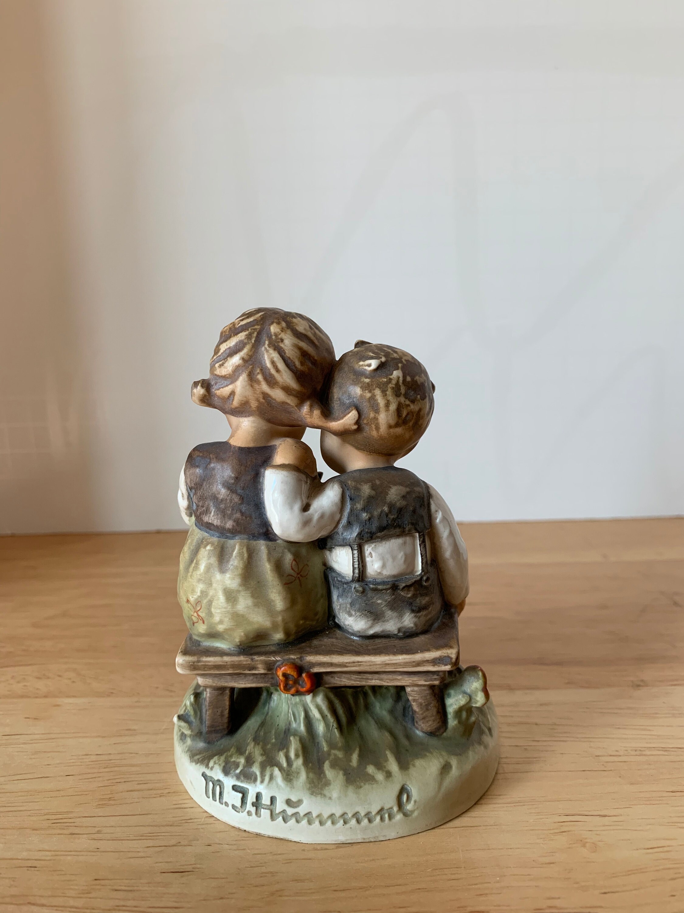 Vintage Hummel 4 1/2 tall The Smarter Little Sister # 346 TMK 4