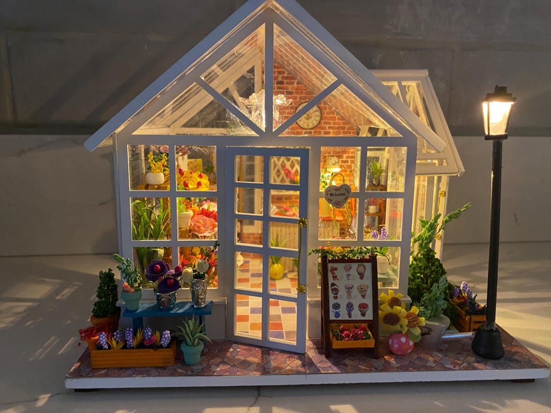 COMPLETED Lighted Flower Shop/room by Gudoqi Miniature Dollhouse Kit ...