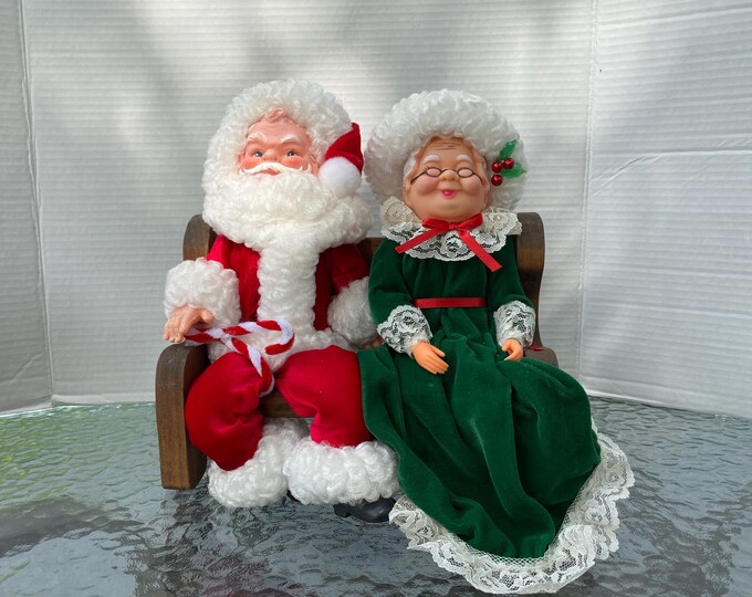 Vintage Santa and Mrs. Claus Sitting on Wooden Park Bench - Etsy
