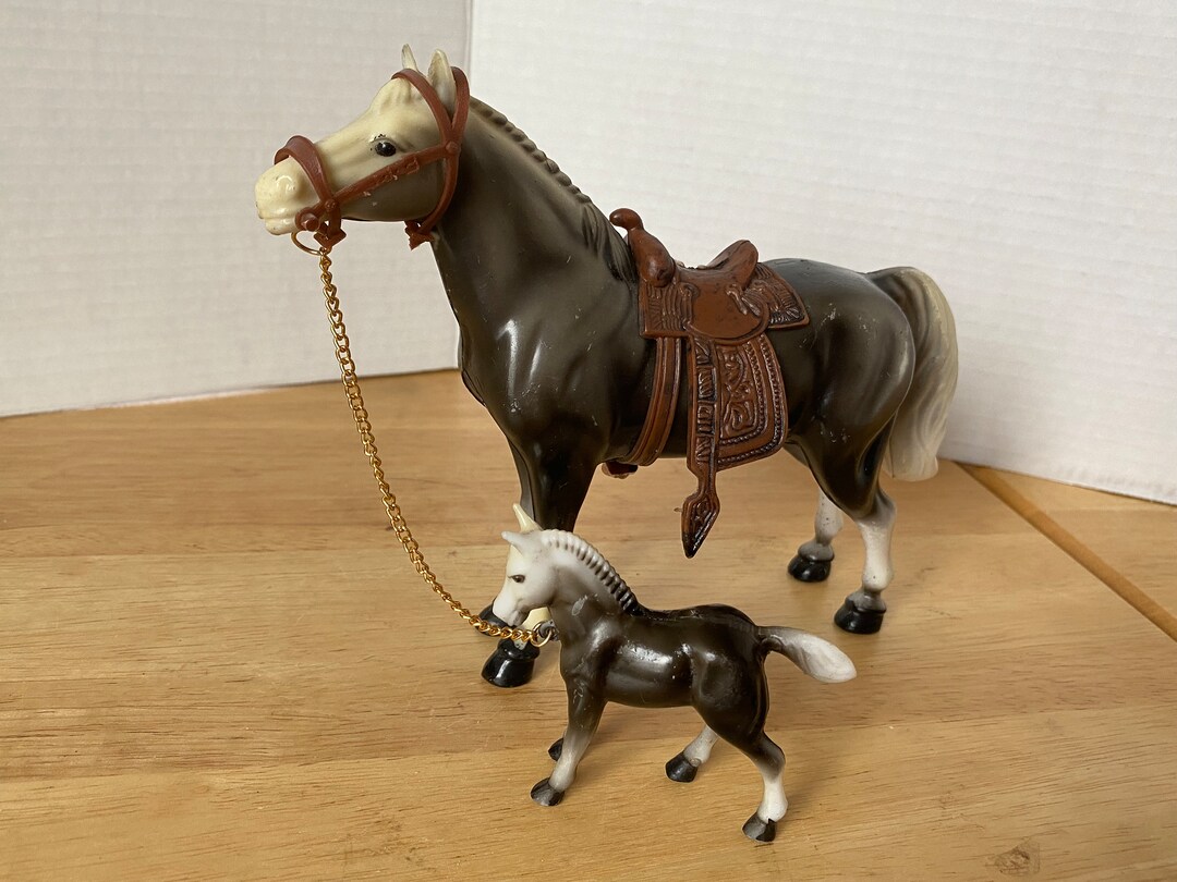 Vintage Hard Plastic Mare With Foal on Chain Includes Saddle and Bridle ...