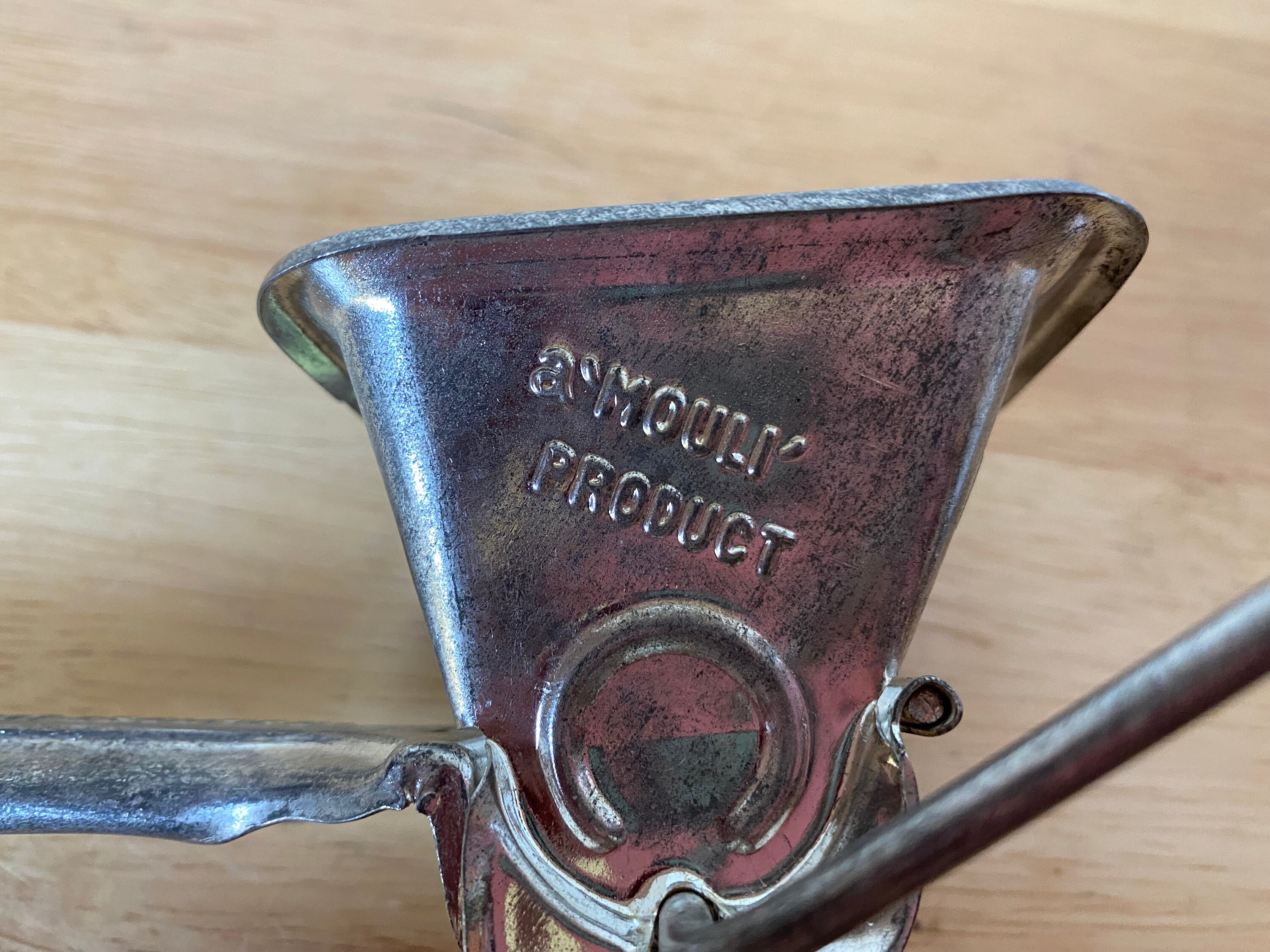 Vintage 1940's Mouli Pasrsmint grater