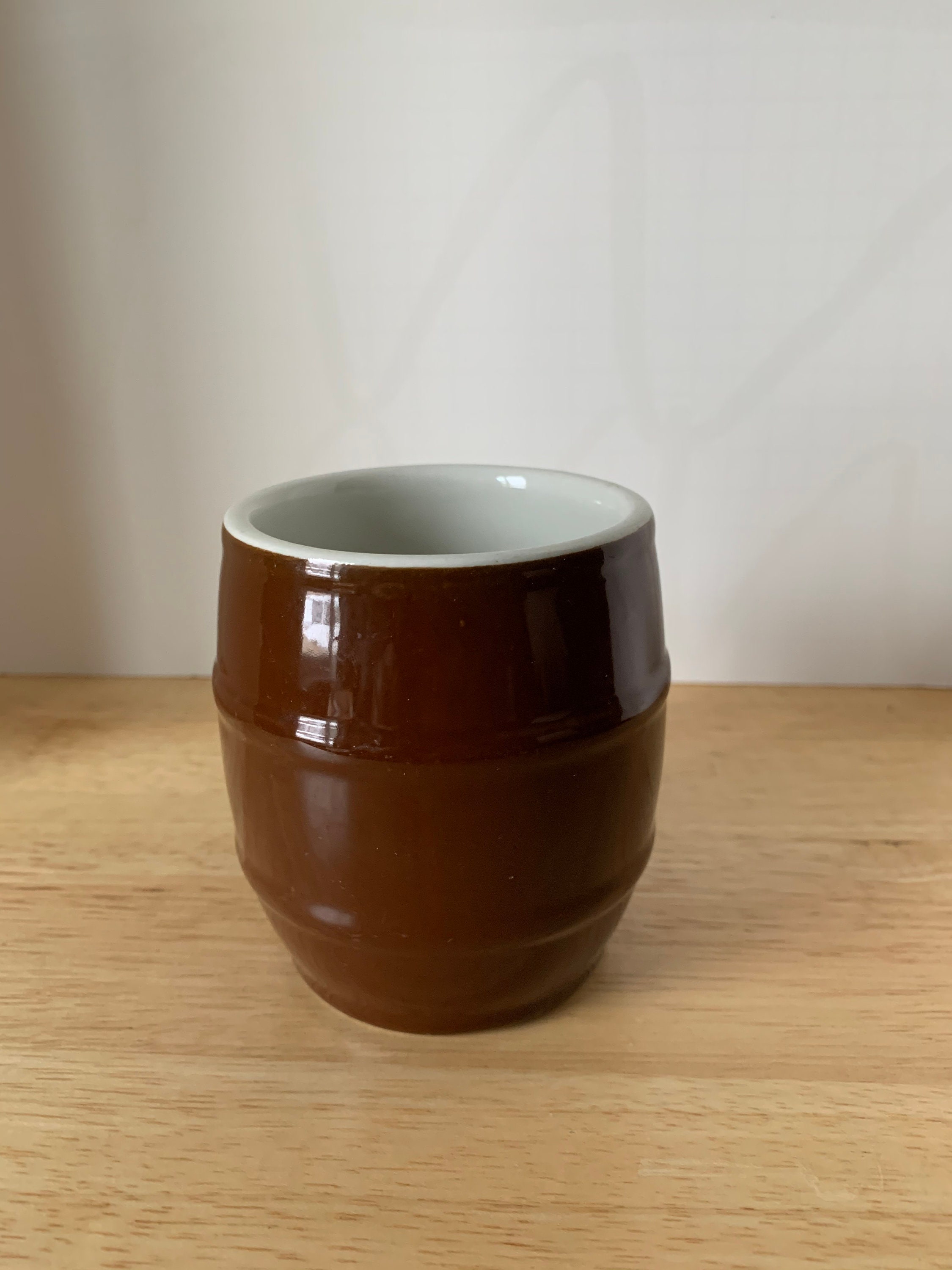 Vintage brown Hall barrel style coffee mug # 536