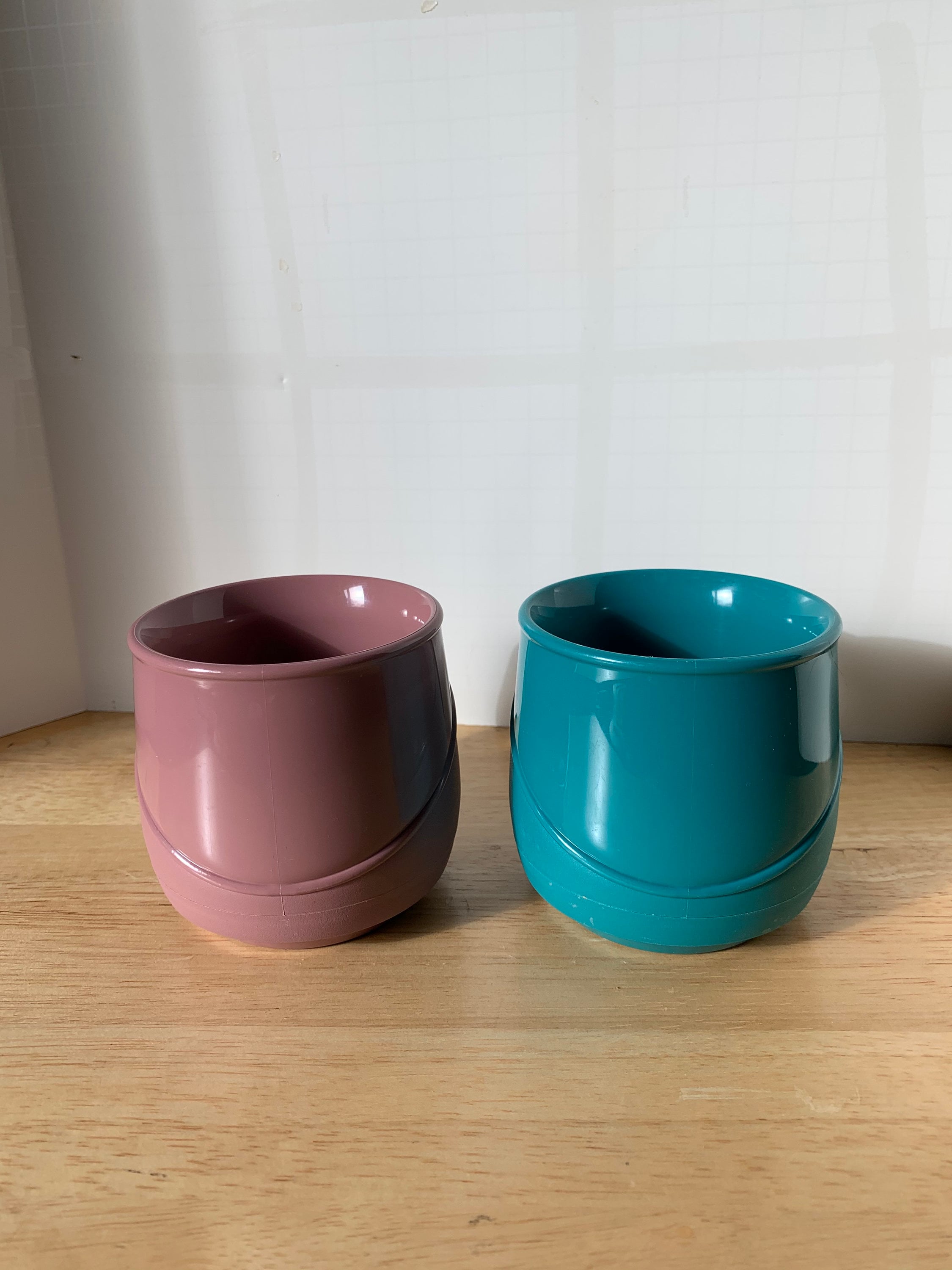 2 vintage Aladdin Temp Rite plastic coffee cups from Allure