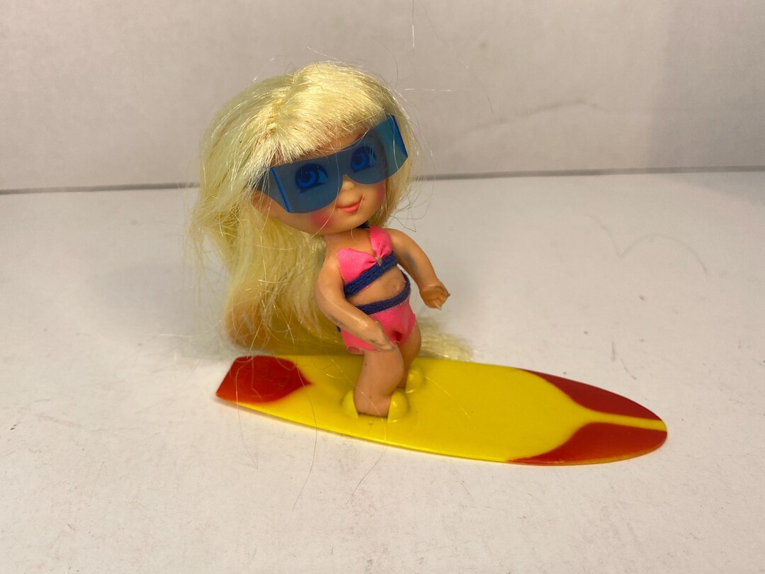 Vintage 1967 Mattel SURFY SKIDDLE Surfer Doll With Surfboard and ...