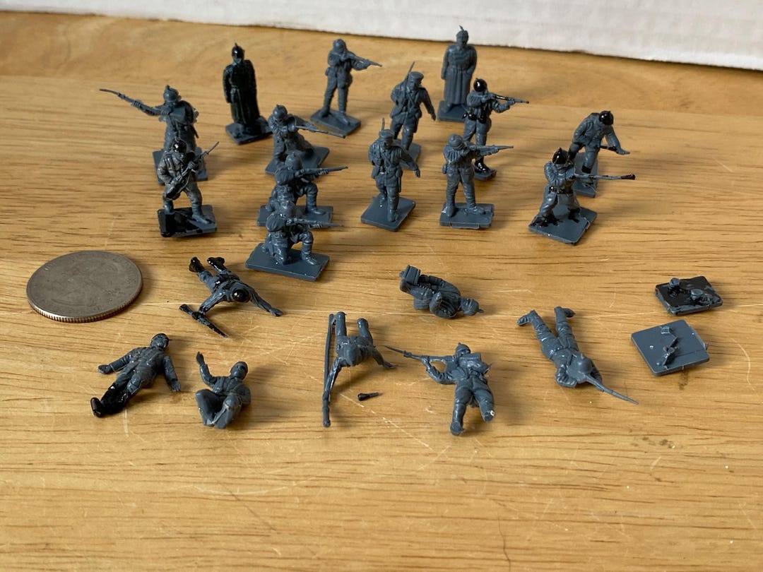 1" European Military 21 Piece Vintage Plastic Soldier Set - Etsy