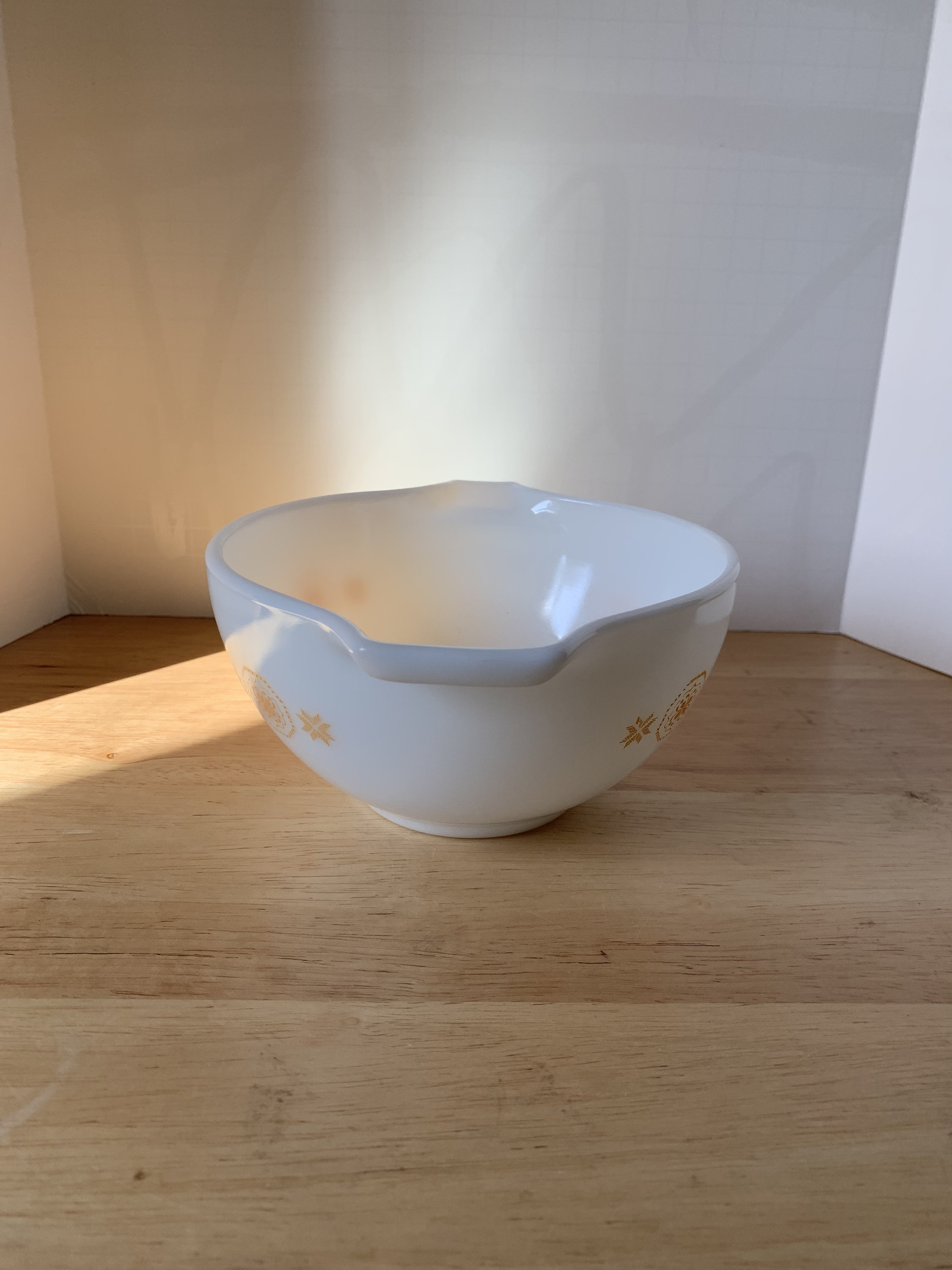 Vintage 1960's Pyrex 55 (441) Town & Country mixing bowl