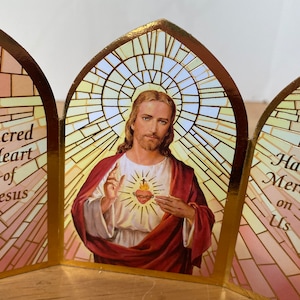 Dashboard Jesus Statue With Magnet on Bottom and Tri-fold Prayer Card ...