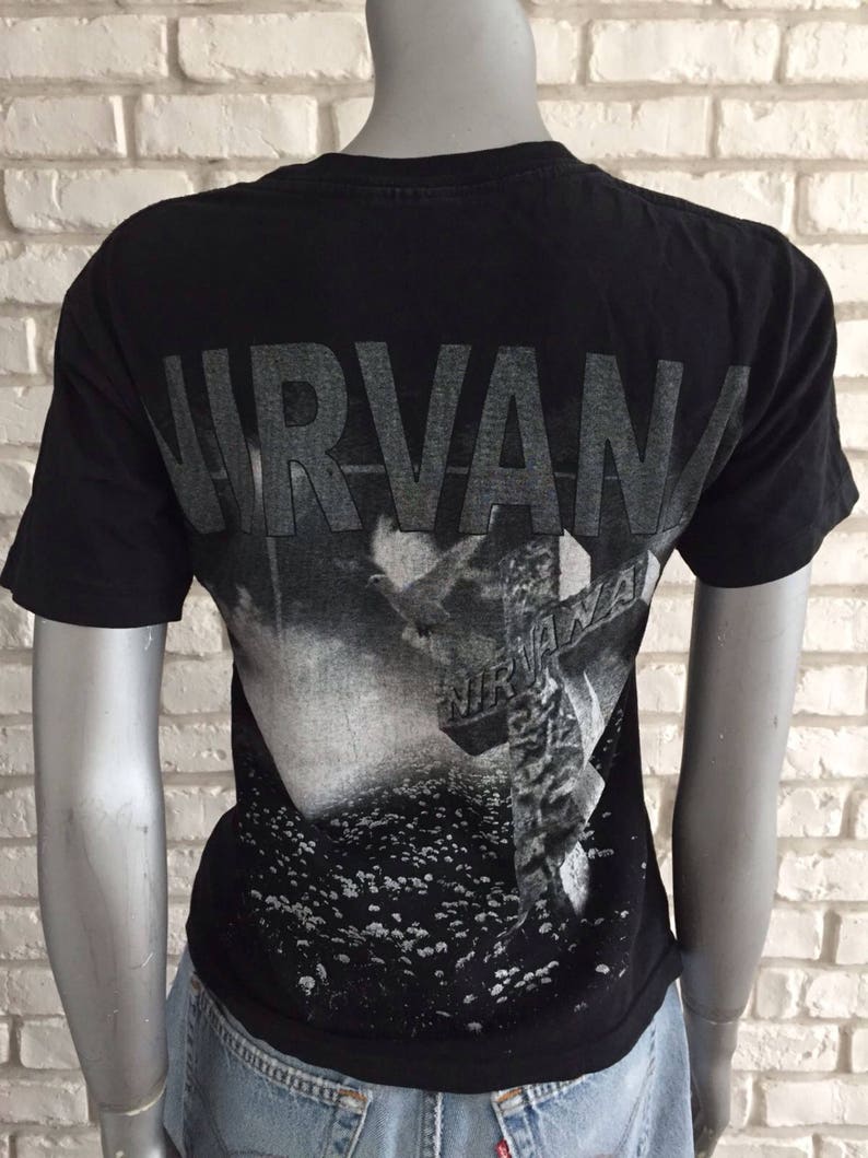 Vintage Nirvana Heart Shaped Box Tshirt - Etsy