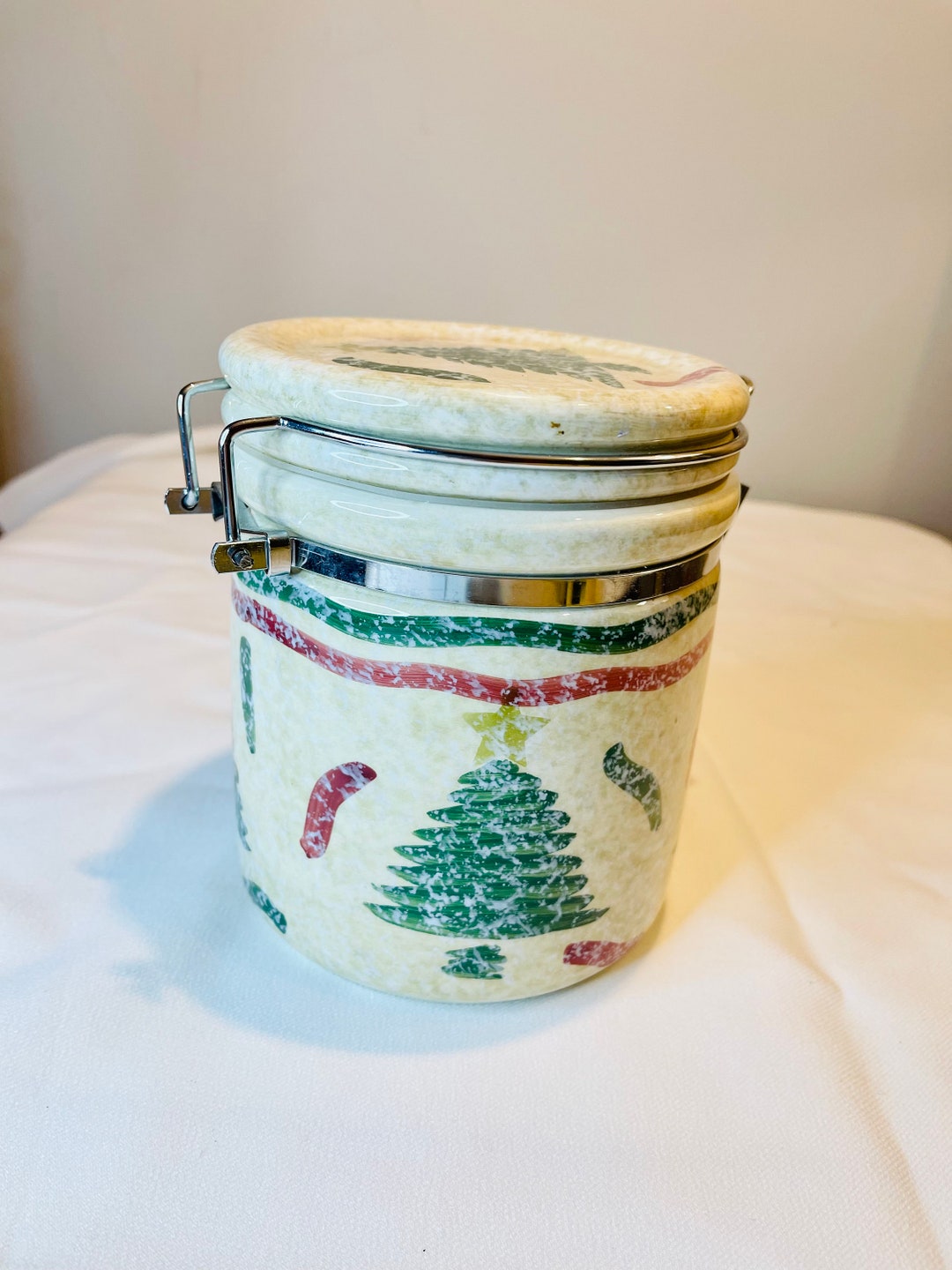 Vintage Christmas Tree Canister Hinged Hausen Ware Locking Lid Ceramic ...